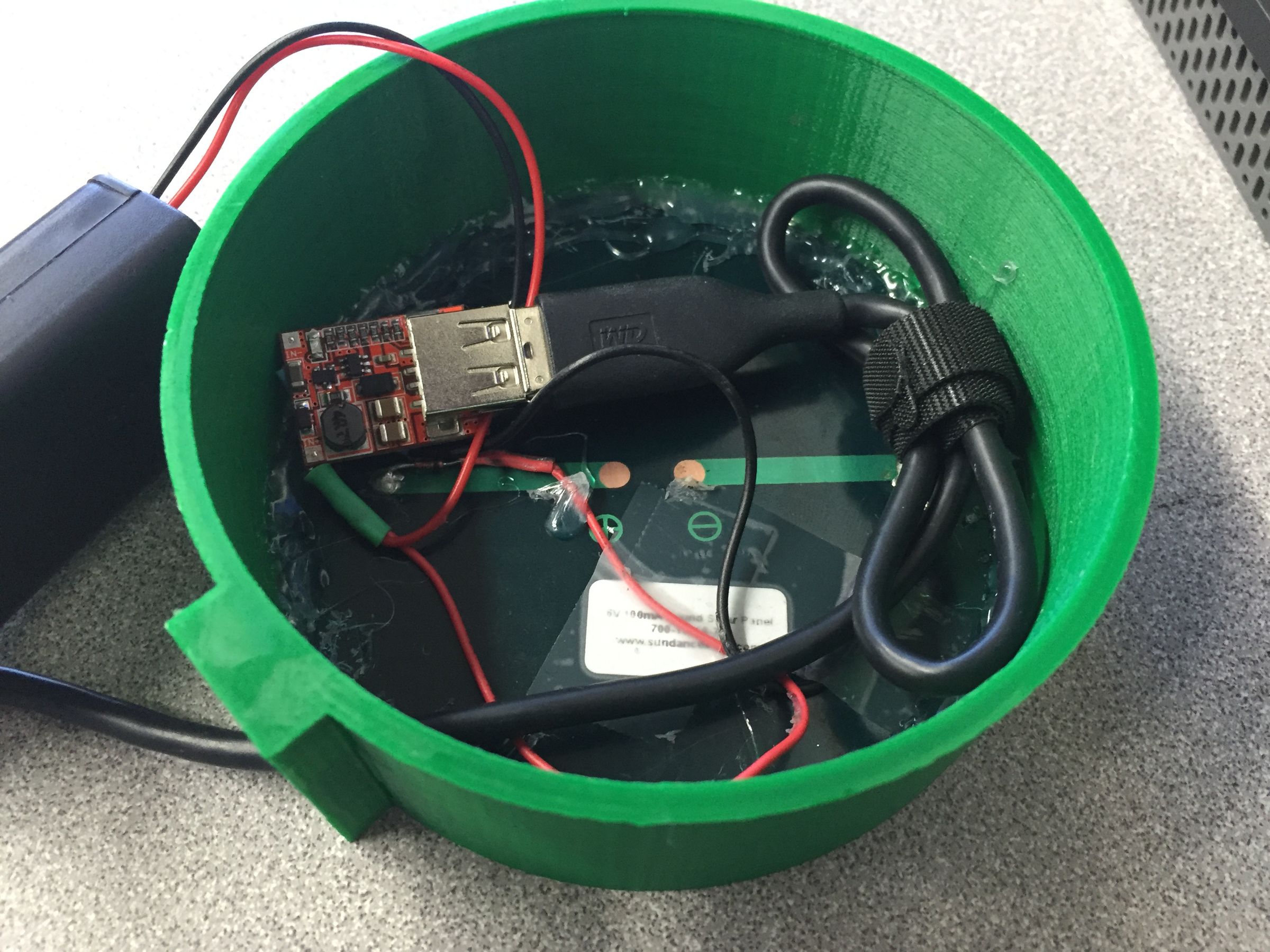 Wireless Solar Charger : 5 Steps (with Pictures) - Instructables