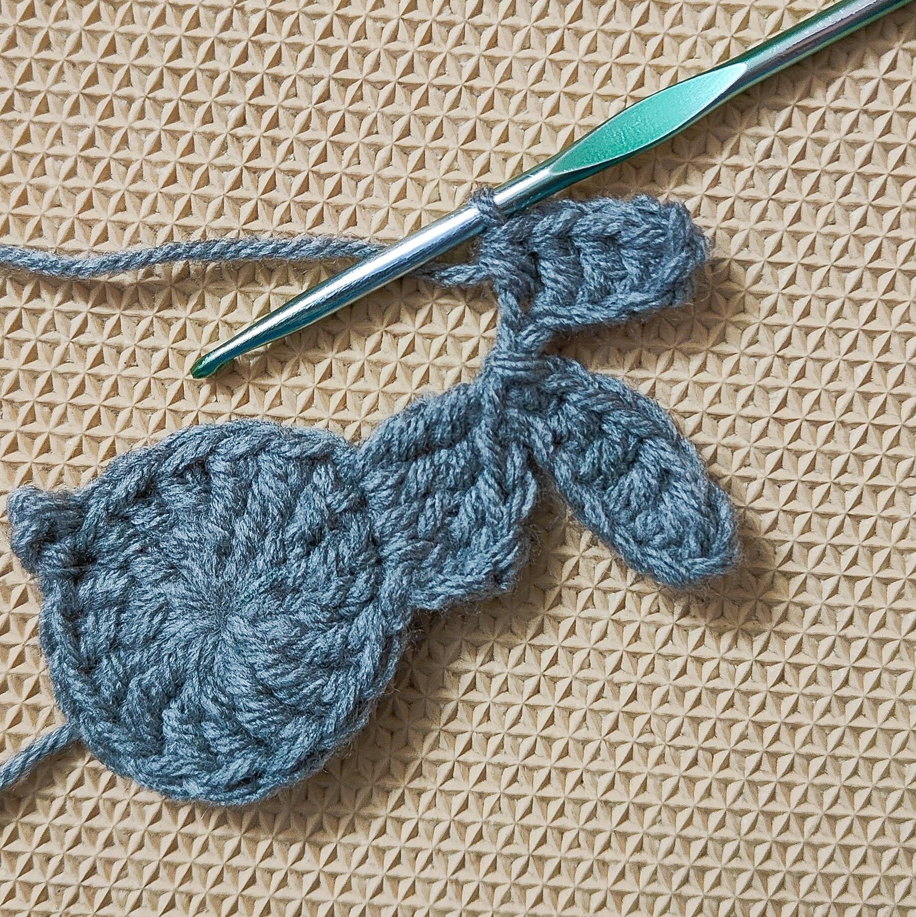 How to Crochet Easter Bunny Applique : 4 Steps (with Pictures ...