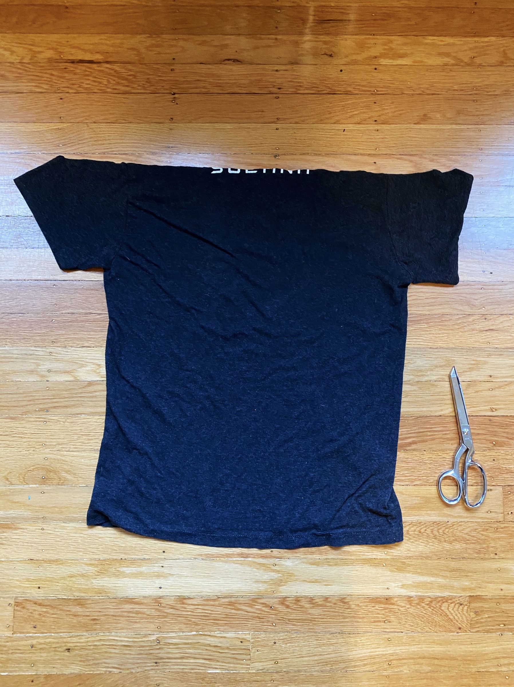 No-Sew T-shirt Face Mask : 19 Steps - Instructables