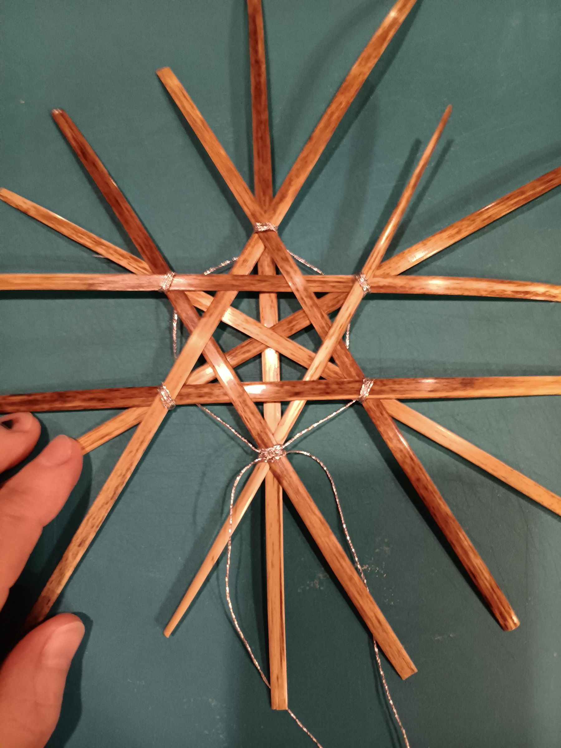 How to Make Straw Star Ornaments (Strohsterne) : 15 Steps (with ...