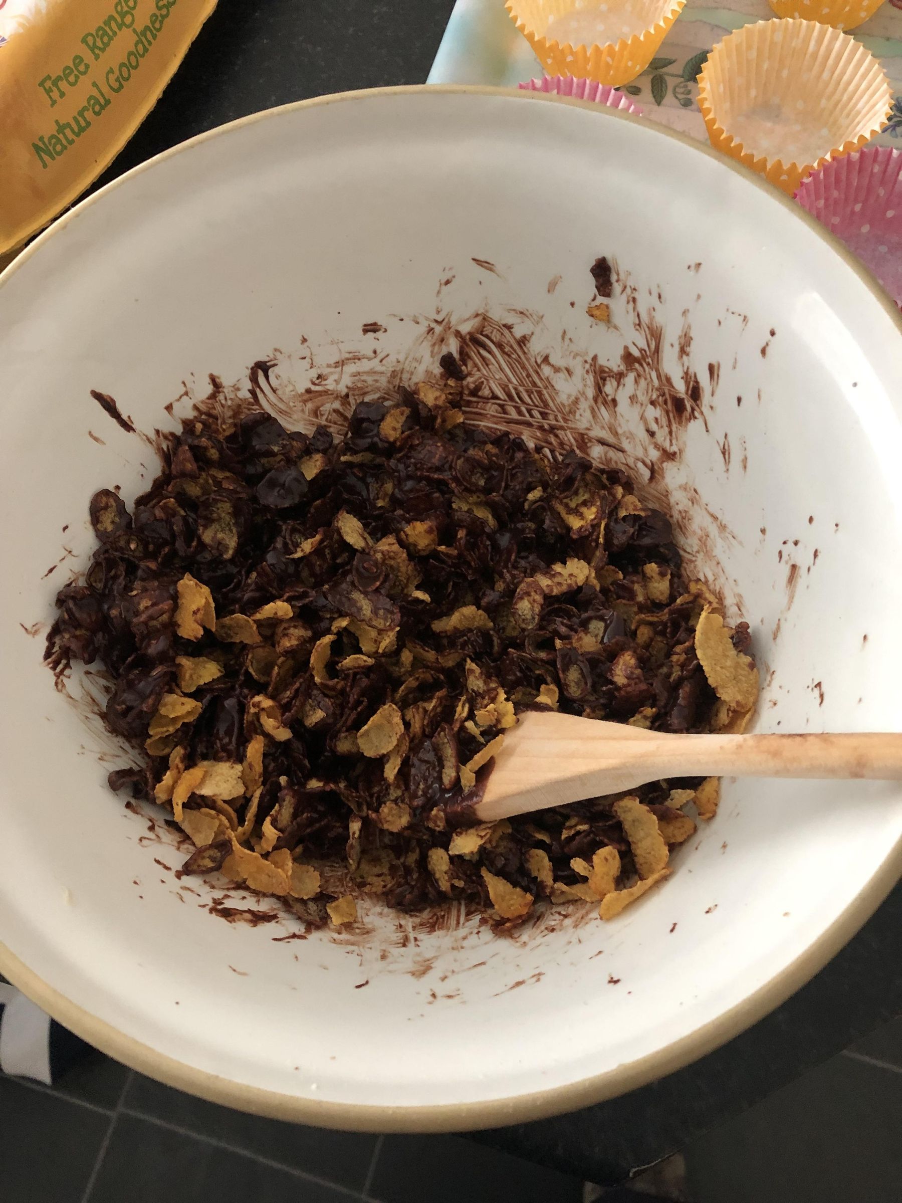 Scrumptious Rum + Raisin Chocolate Flavour Cornflake Cookies : 4 Steps ...