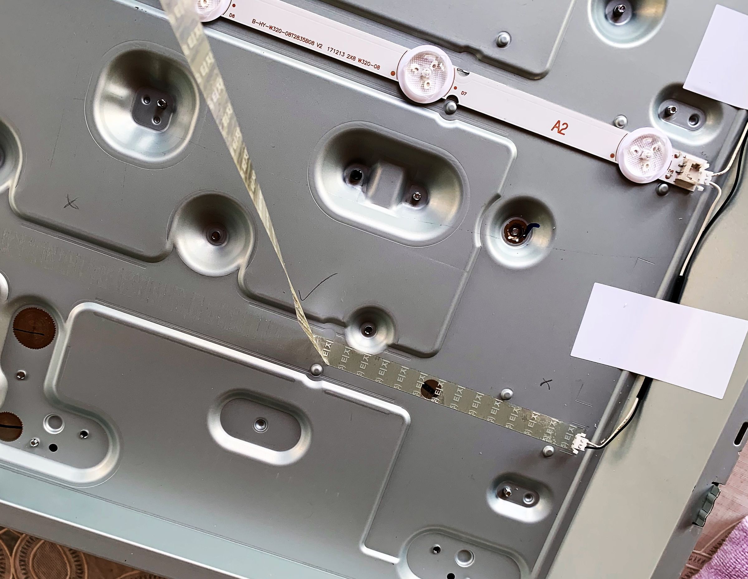 LG 32 TV Repair (Led Strips Change) : 5 Steps (with Pictures ...