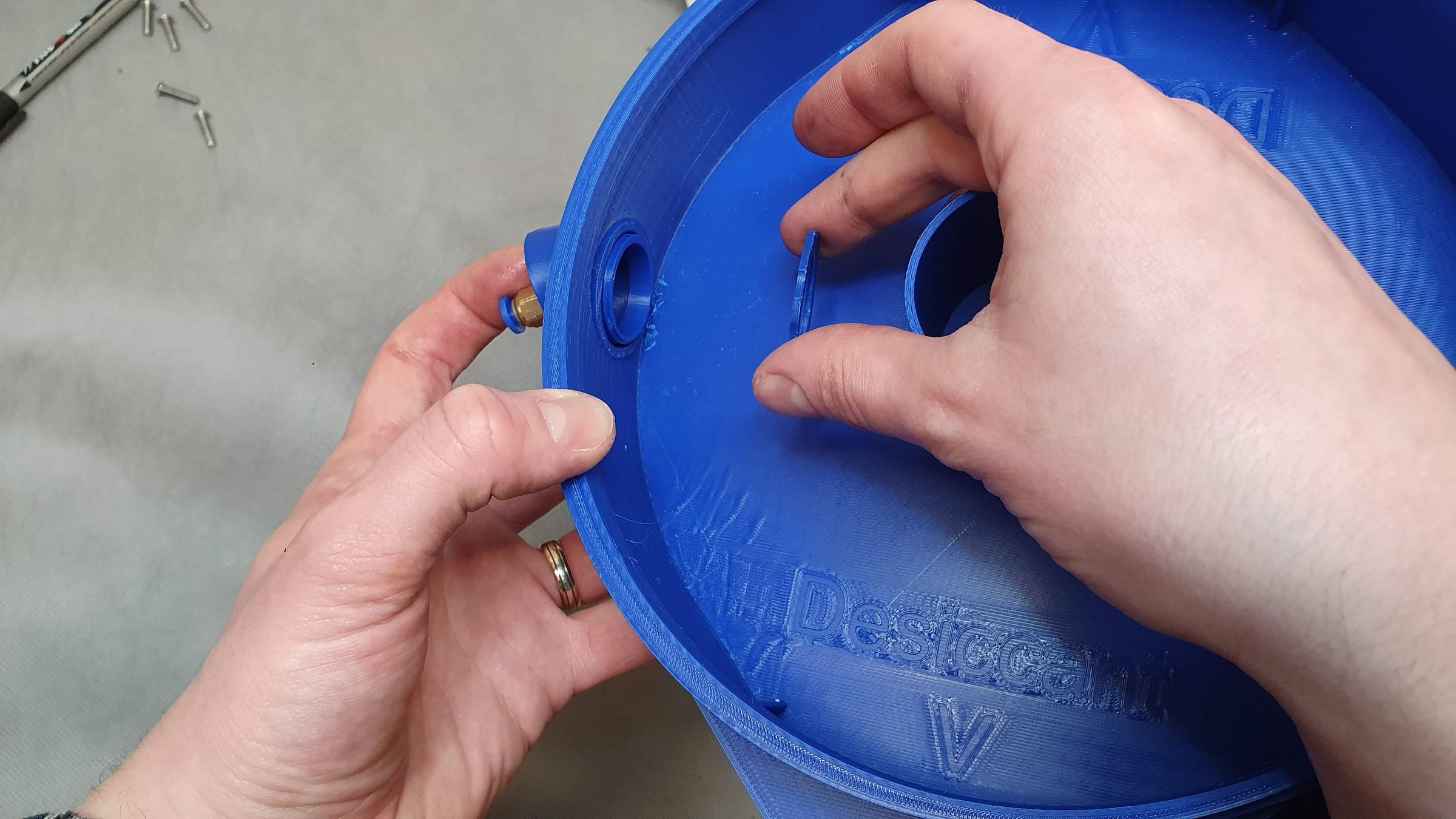 AnkerMake M5 Dry Box Spool Holder : 12 Steps (with Pictures ...