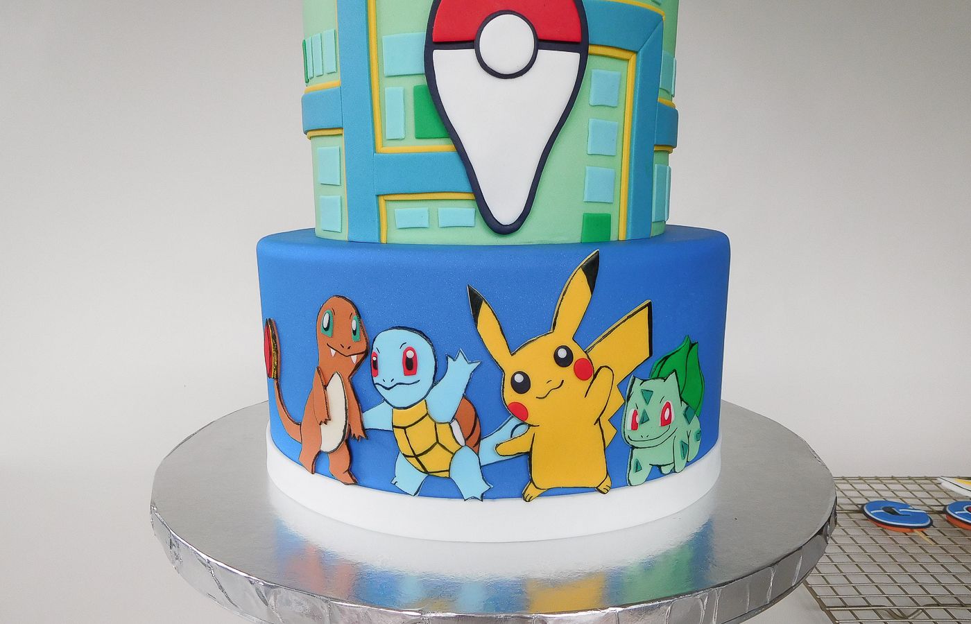 Pokémon Go Cake! : 7 Steps (with Pictures) - Instructables