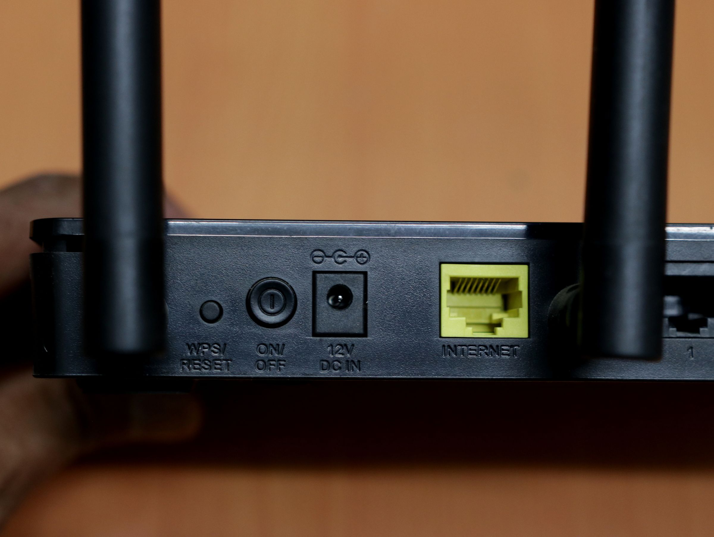 DIY Mini UPS for WiFi Router / Modem : 12 Steps (with Pictures ...