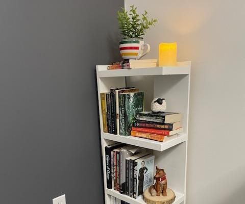CORNER BOOK NOOK : 4 Steps (with Pictures) - Instructables