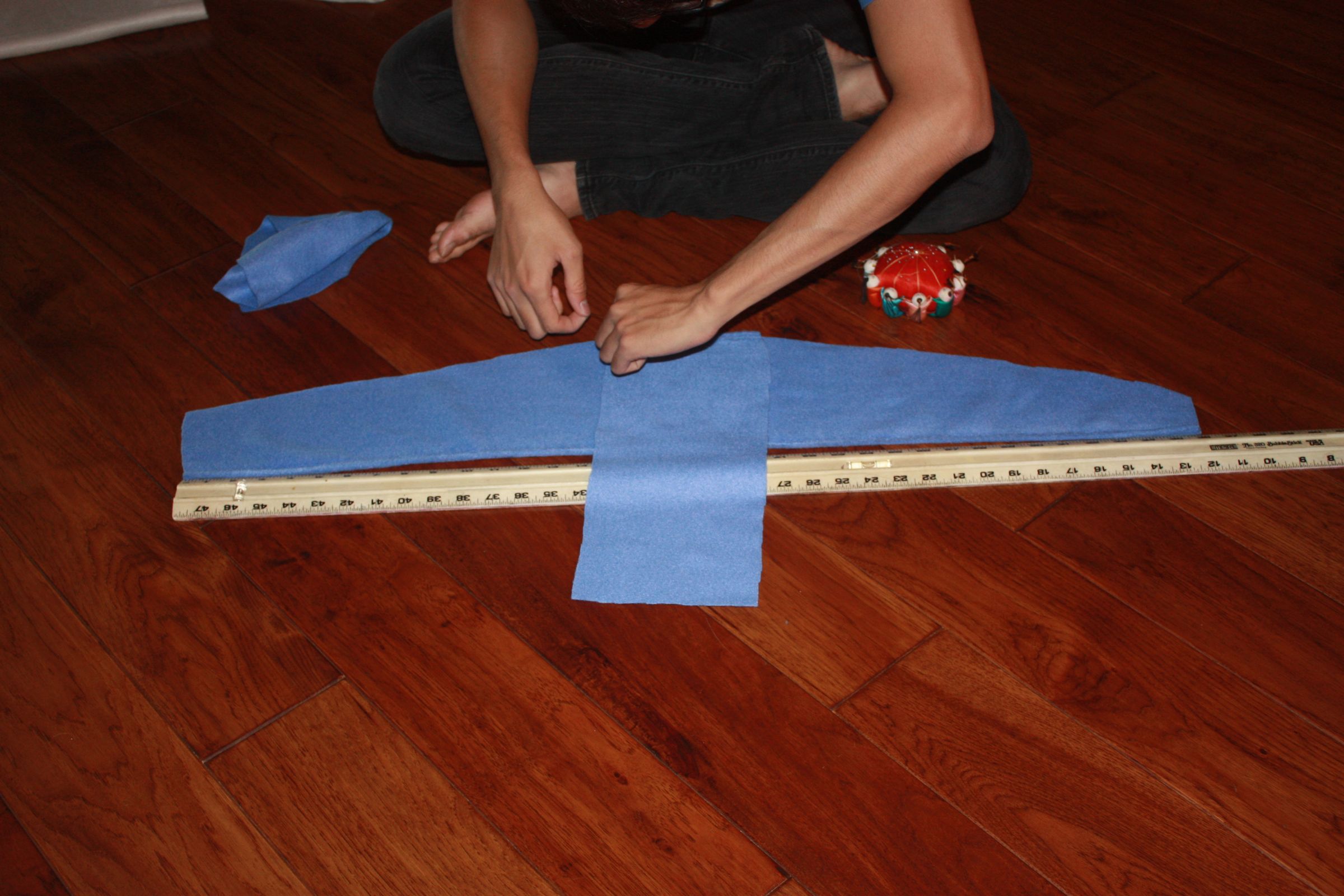 "Snuggie" Character Costume : 19 Steps (with Pictures) - Instructables