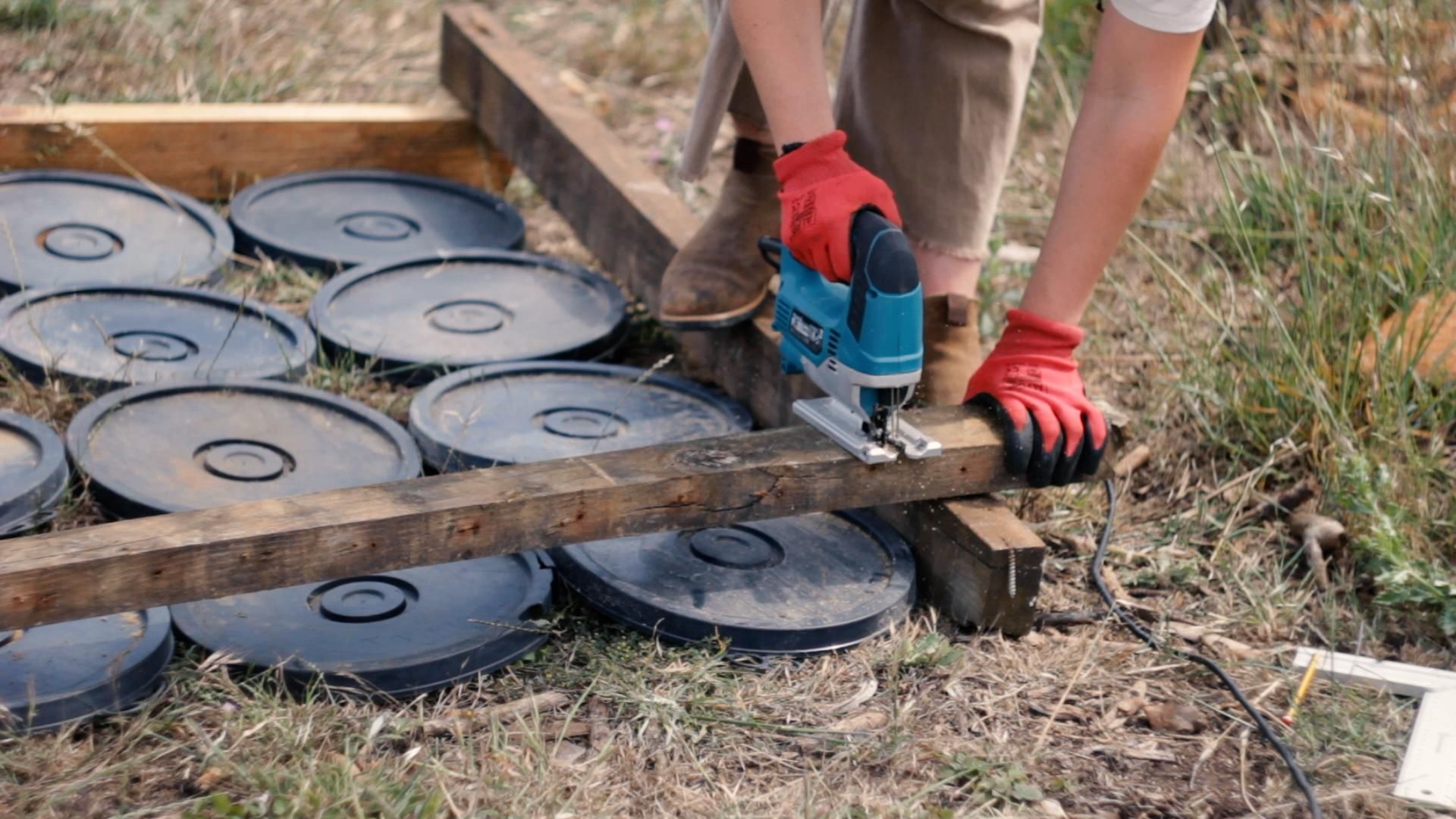 Building a Raft and a Paddle With Reused Materials - Instructables