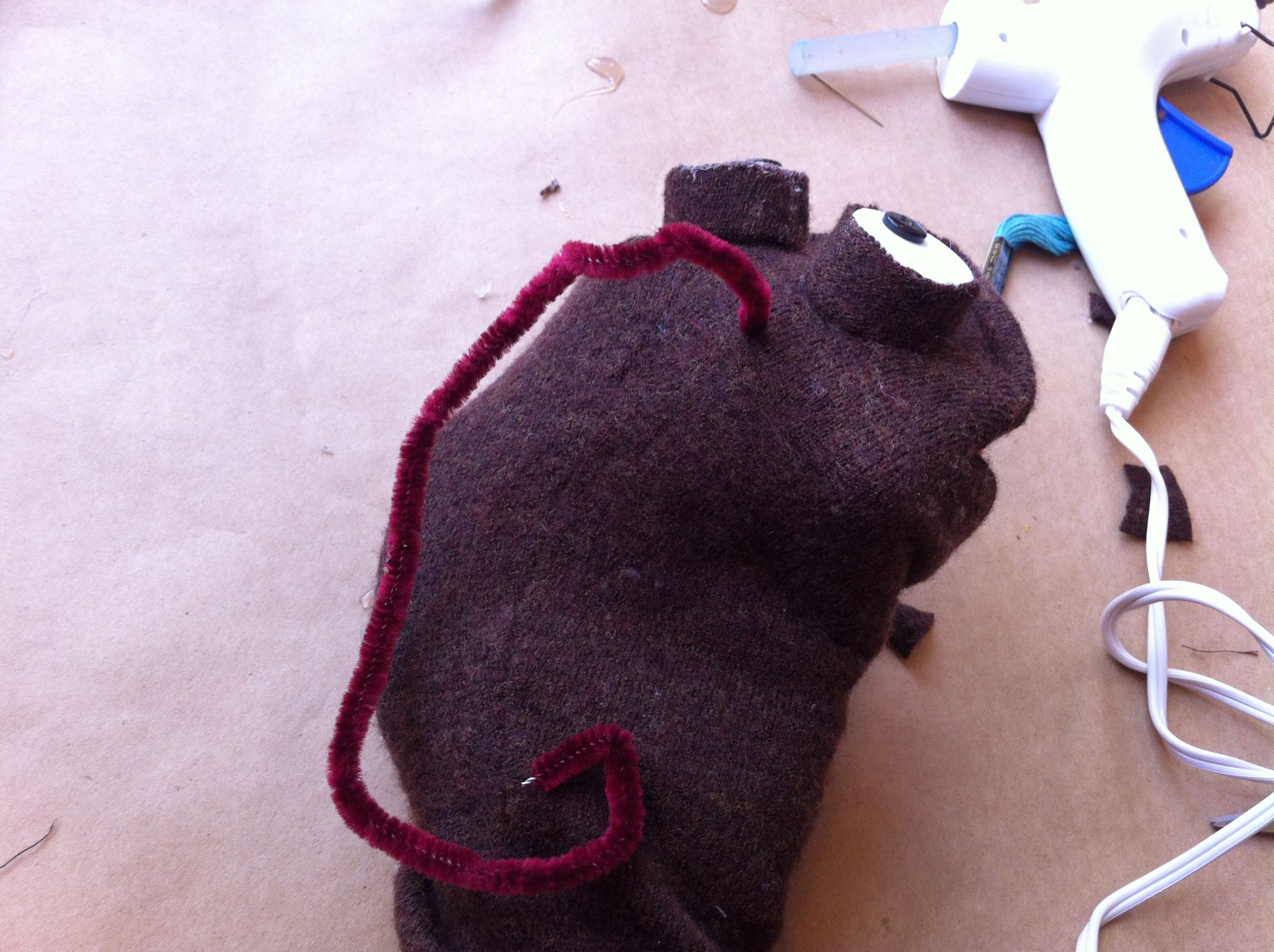 Simple Sweater Puppet : 6 Steps - Instructables