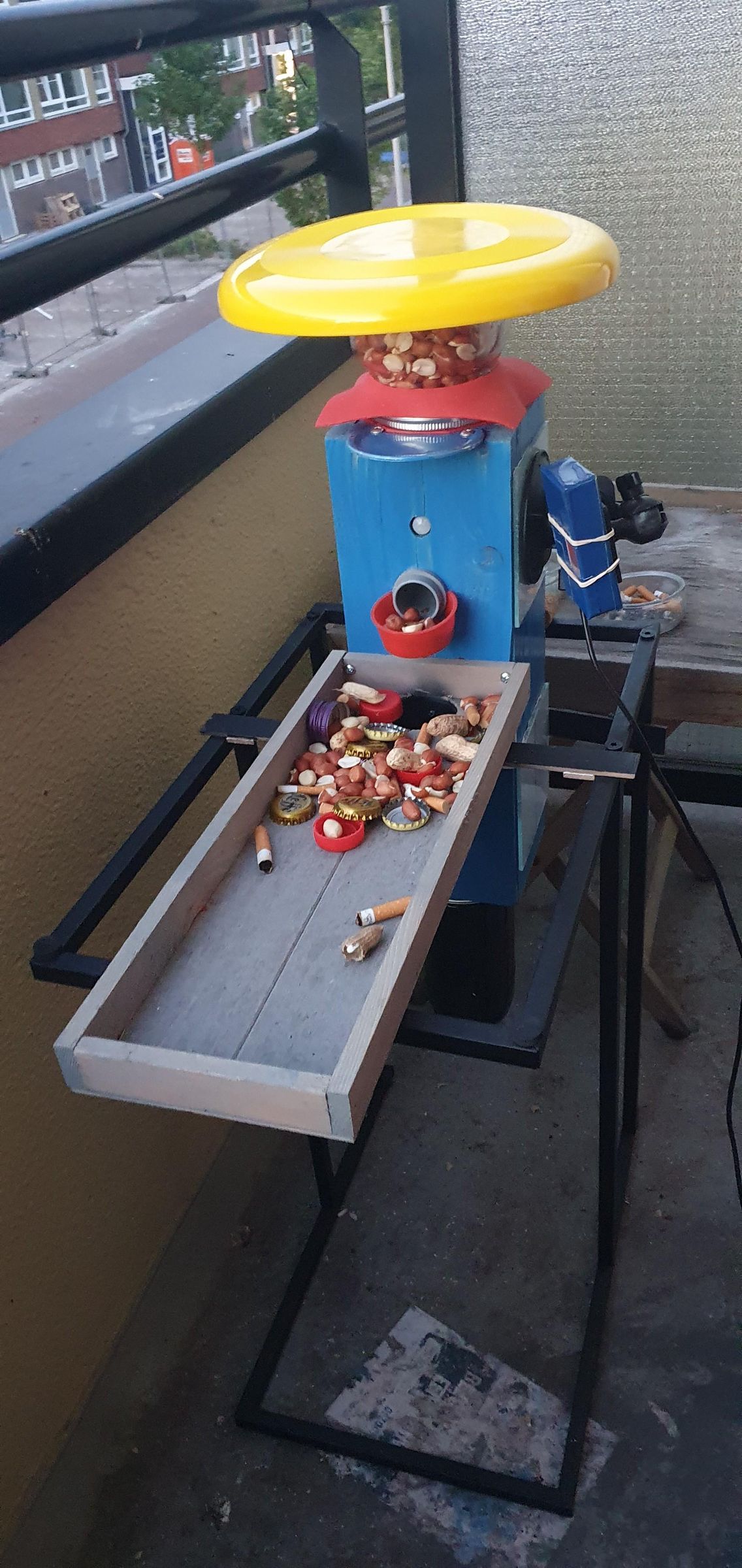 Vending Machine for Birds : 3 Steps (with Pictures) - Instructables