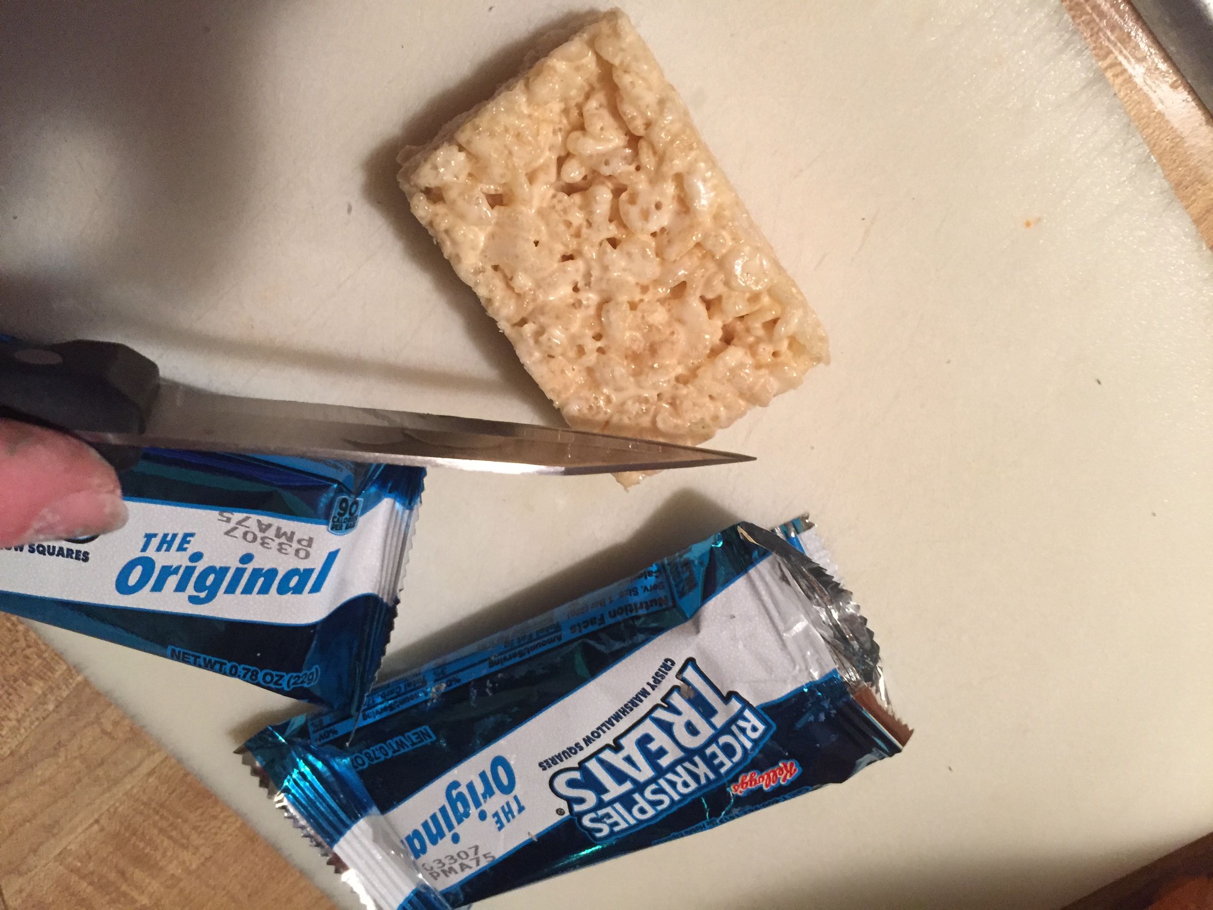 Ghoulishly Bleeding Wedding Cake : 5 Steps (with Pictures) - Instructables