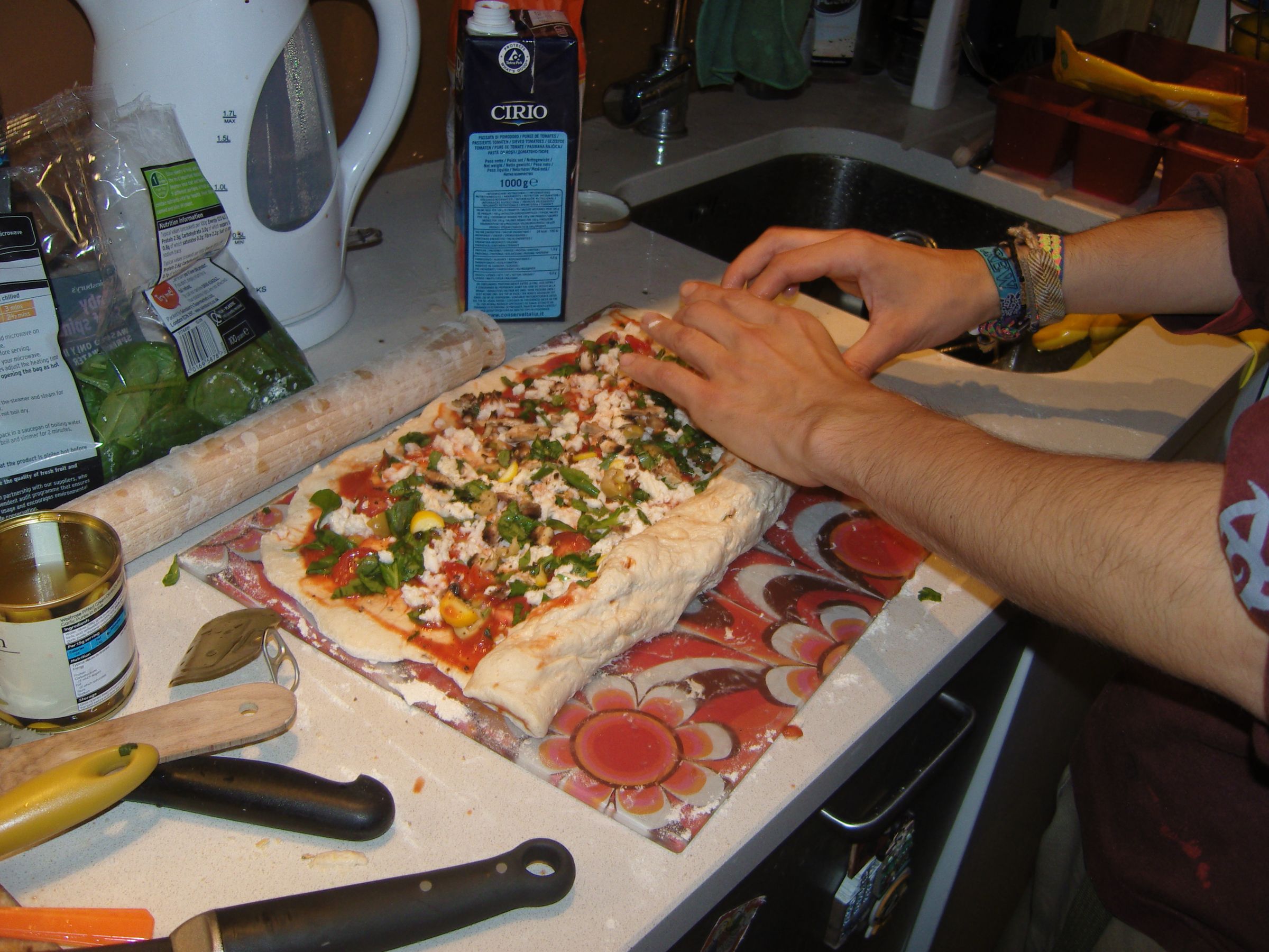 Sandworm / Graboid (Rolled Up) Pizza : 6 Steps - Instructables