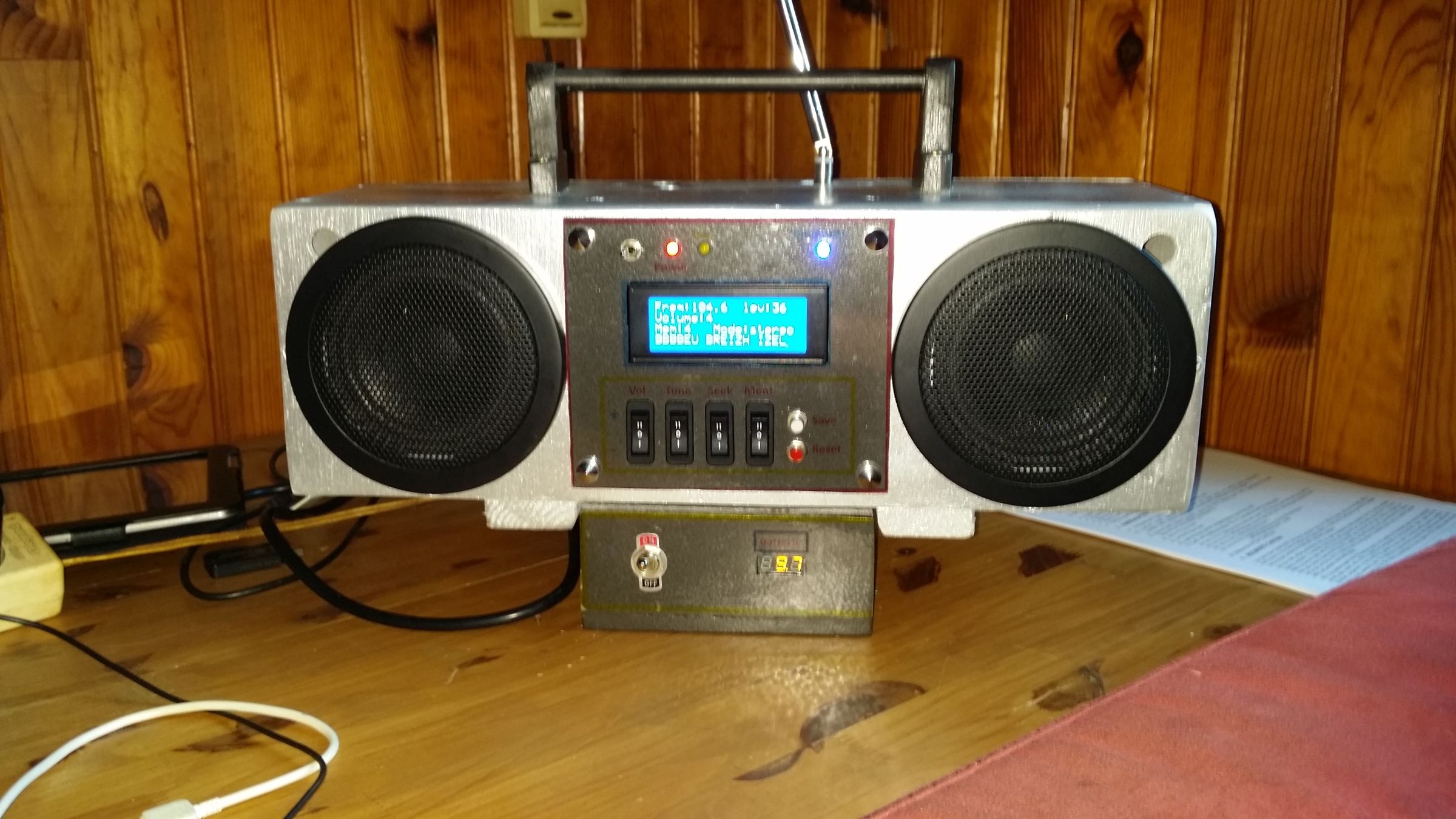 FM Radio With RDS (Radio Text) , BT Control and Charging Base : 5 Steps ...