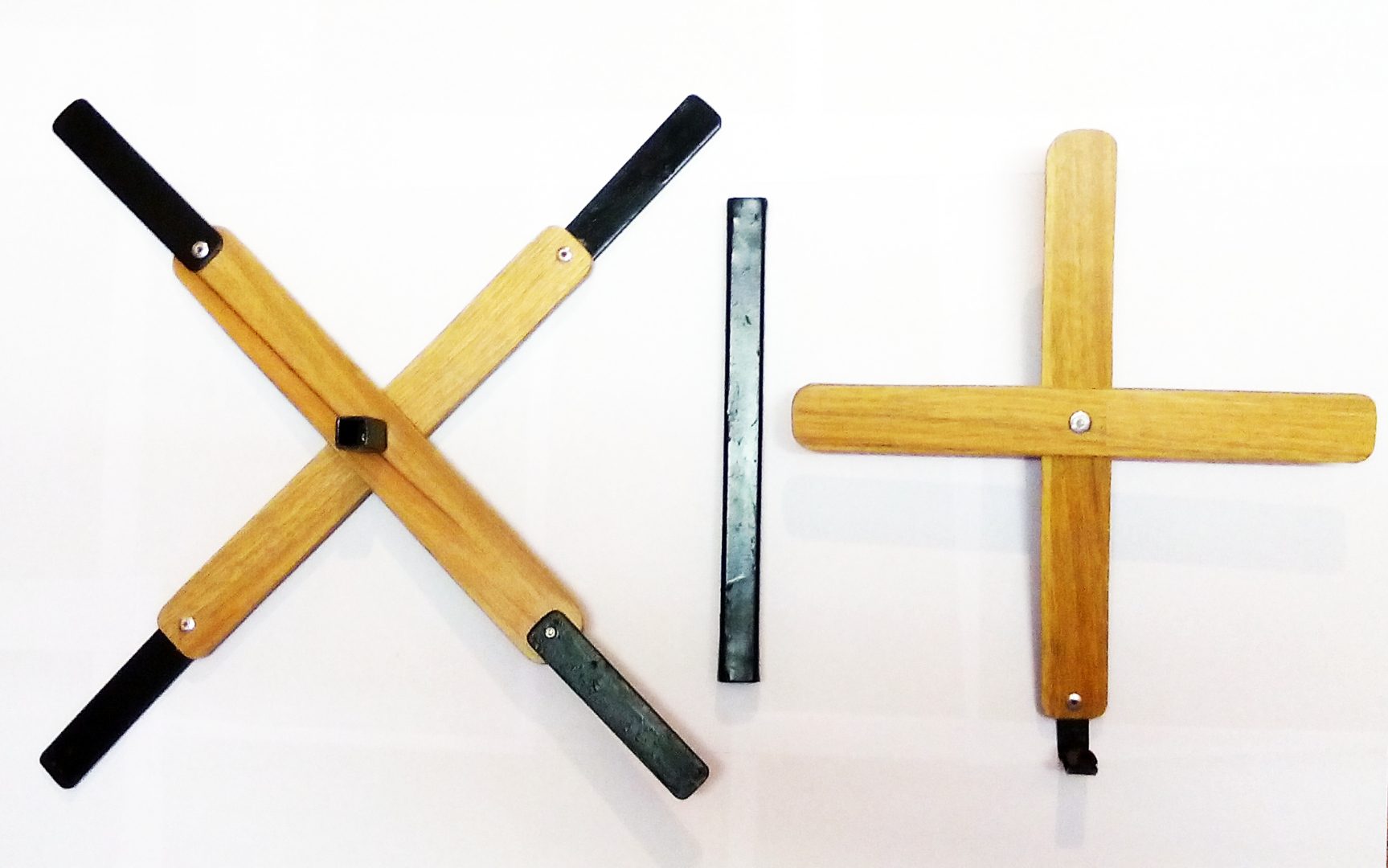 X+ Laptop Stand : 4 Steps - Instructables