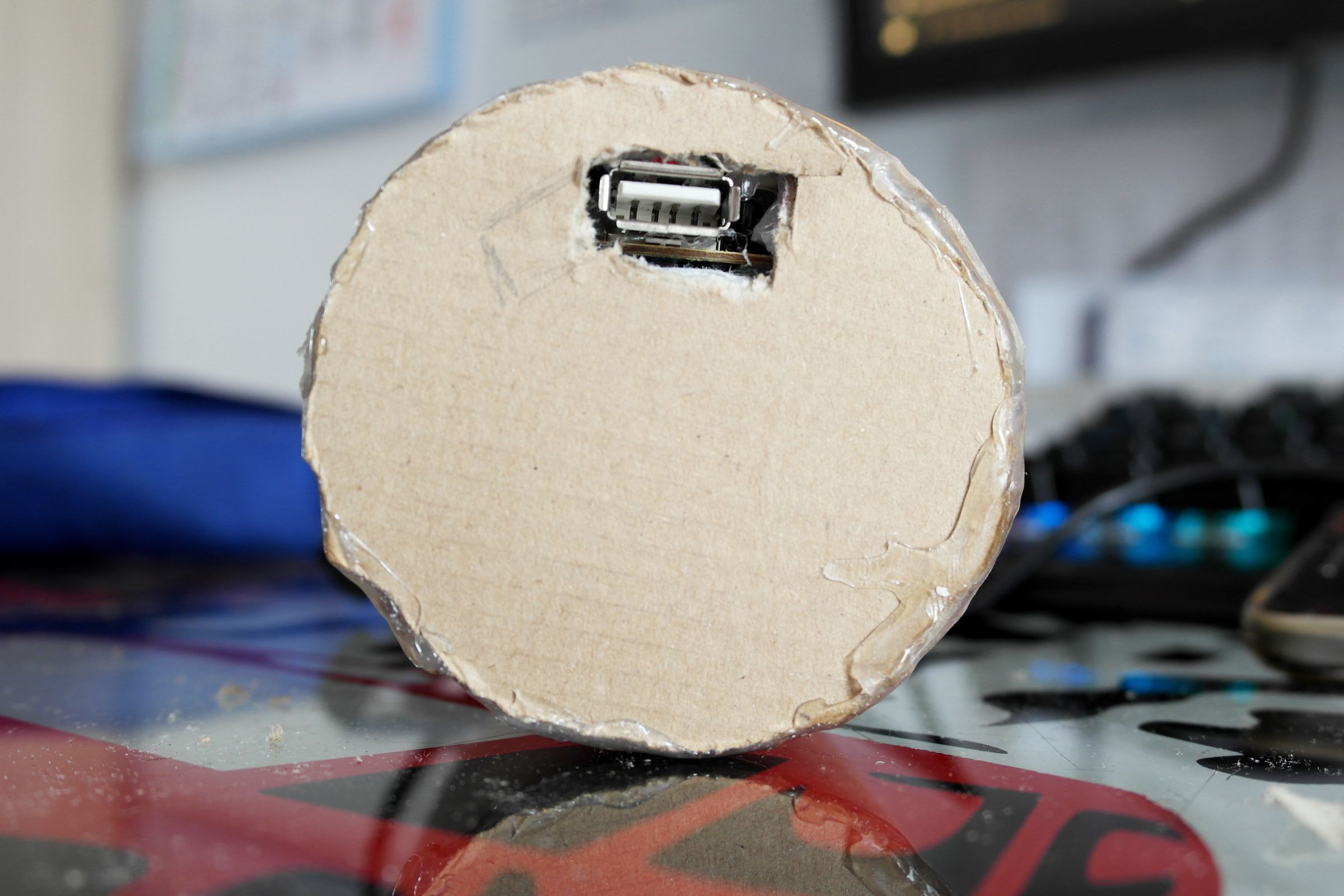 Kinetic Phone Charger : 9 Steps - Instructables