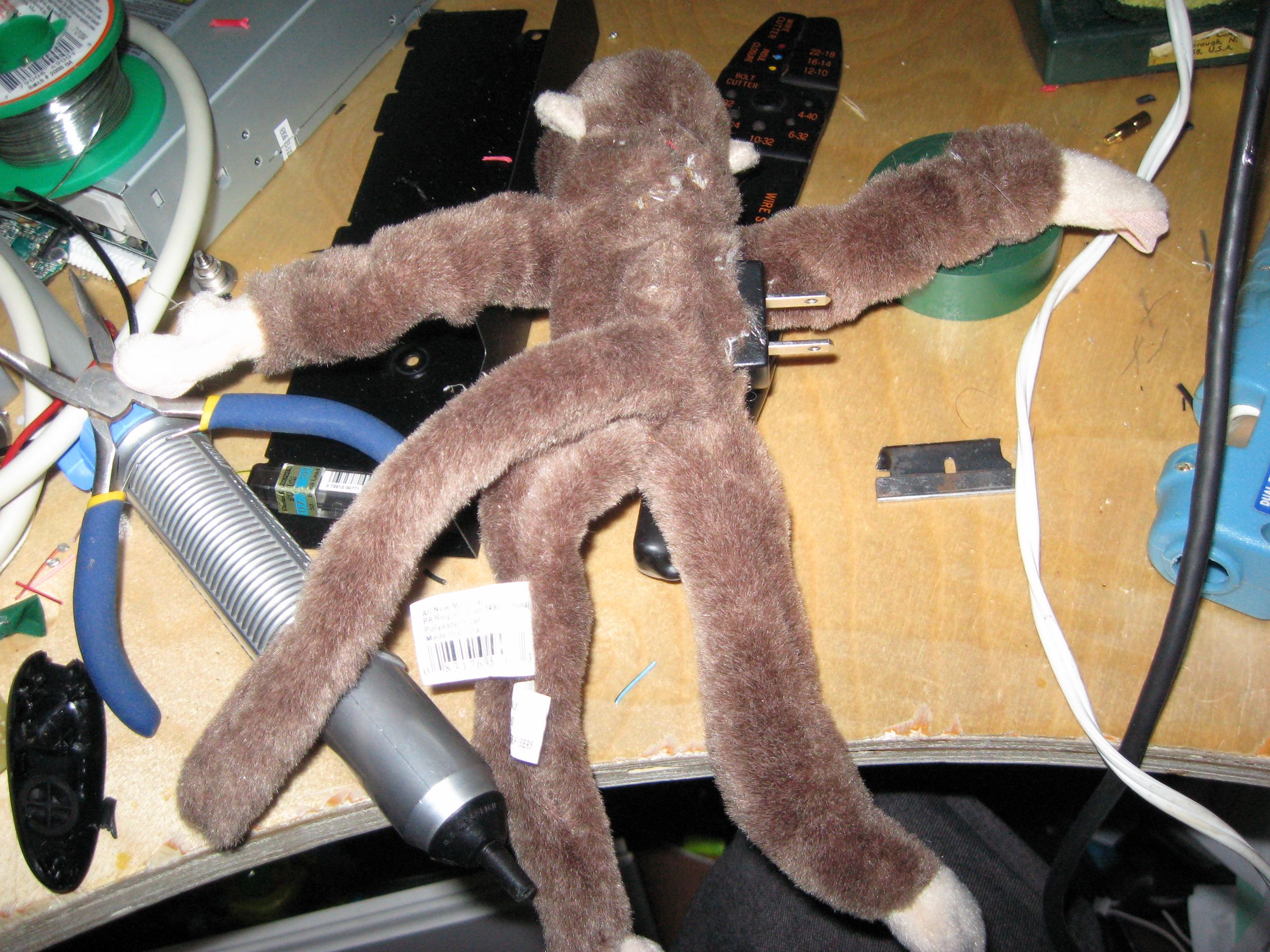 How to Turn a ThinkGeek Screaming Monkey Slingshot Into a Bluetooth ...
