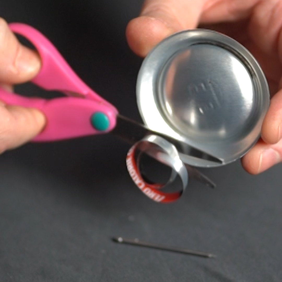 Aluminoid Spinning Top From Soda Can Bottom : 5 Steps - Instructables