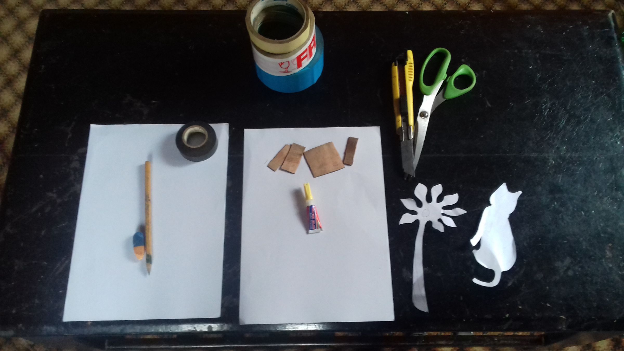 Tape & Glue Craft. : 5 Steps - Instructables