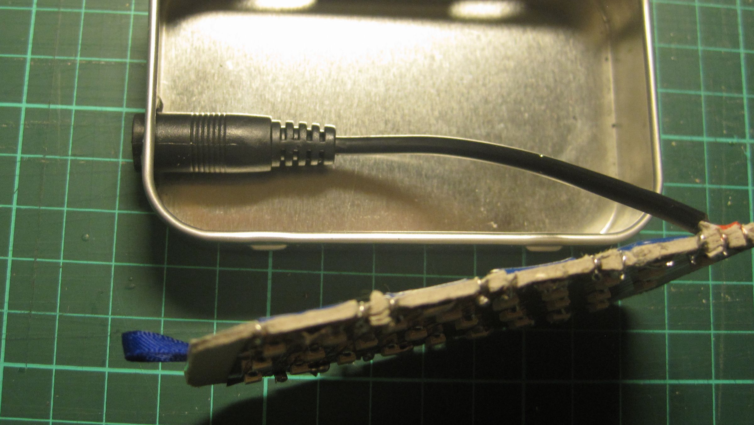 Blue LED Light Box in an Altoids(-like) Tin : 11 Steps (with Pictures ...