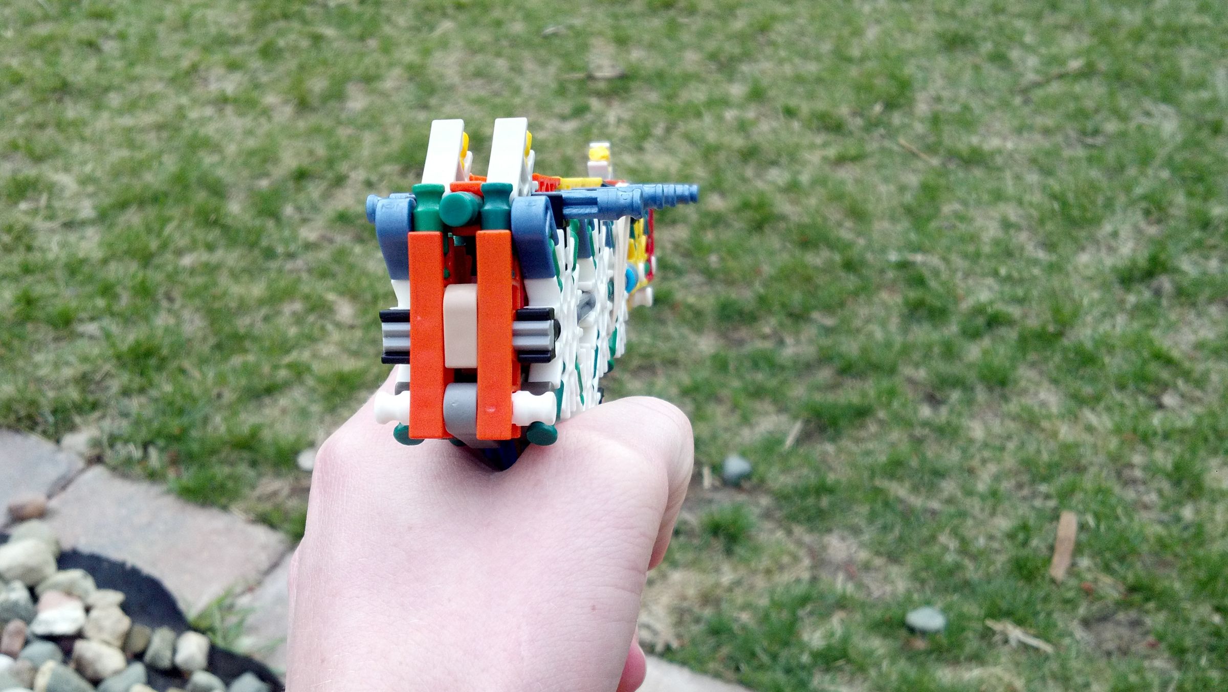 K'NEX FN Five-SeveN V.2 - Instructables