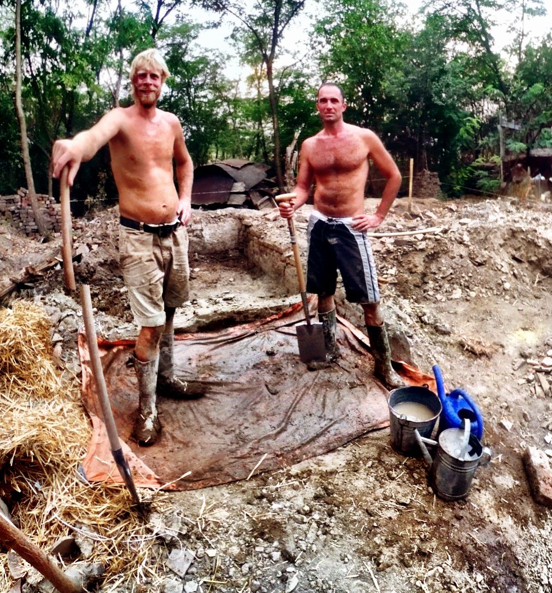 Making Straw Clay Plaster: Together, Easy, and Fun! : 8 Steps (with ...