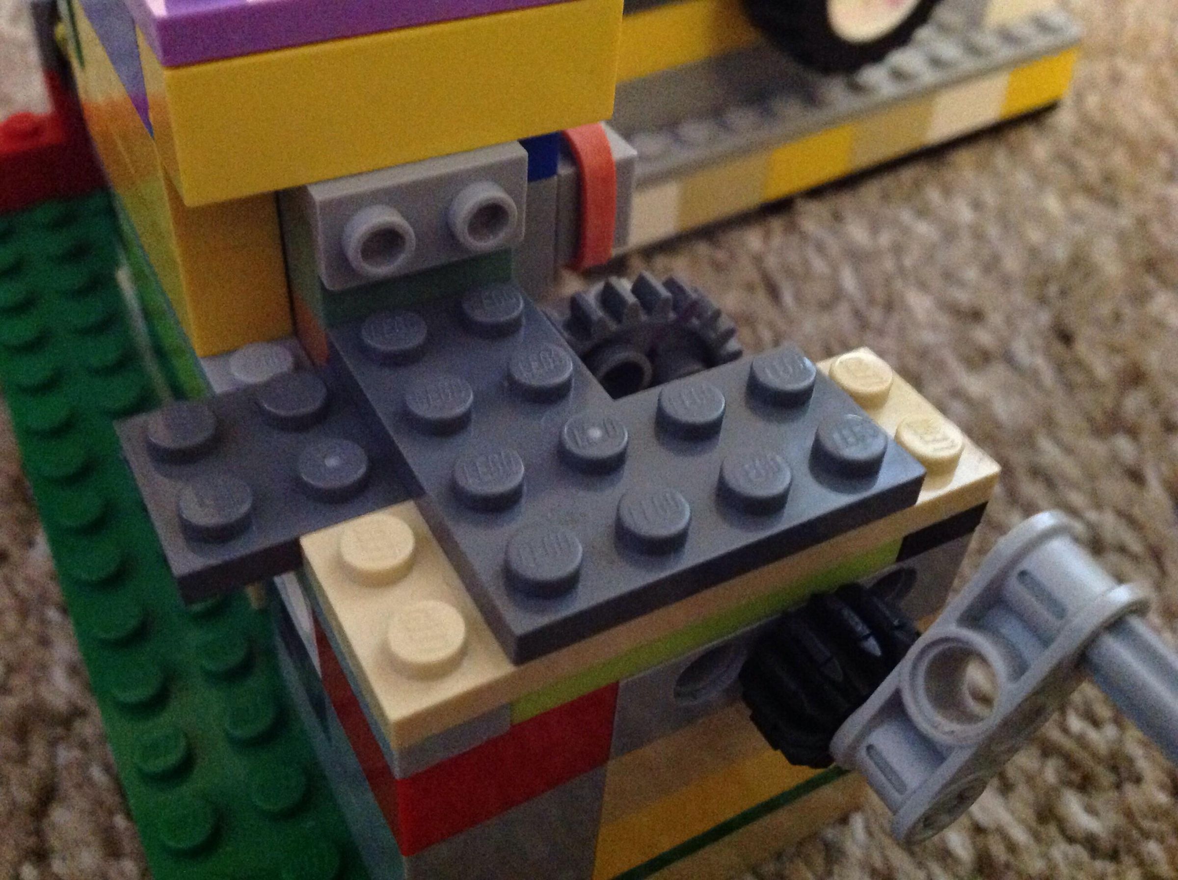 Lego Clutch and Crank System : 3 Steps - Instructables