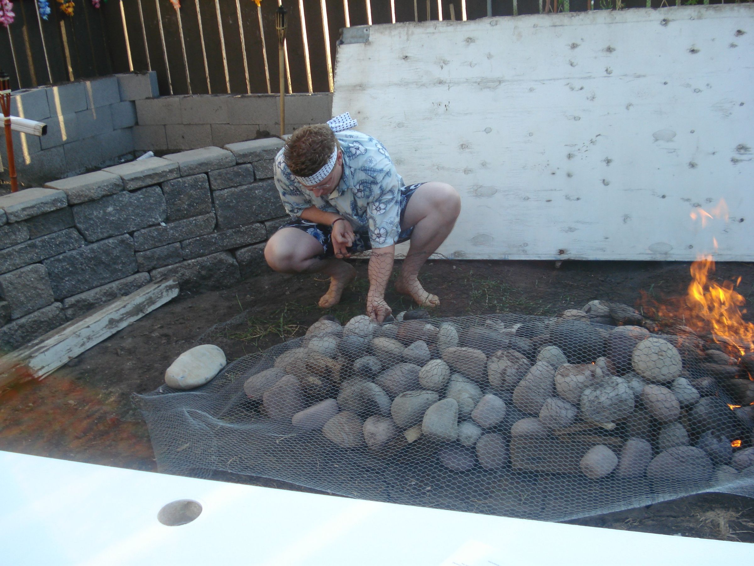 Luau Pig - Hawaiian Style (In the Ground With Hot Rocks) : 12 Steps ...