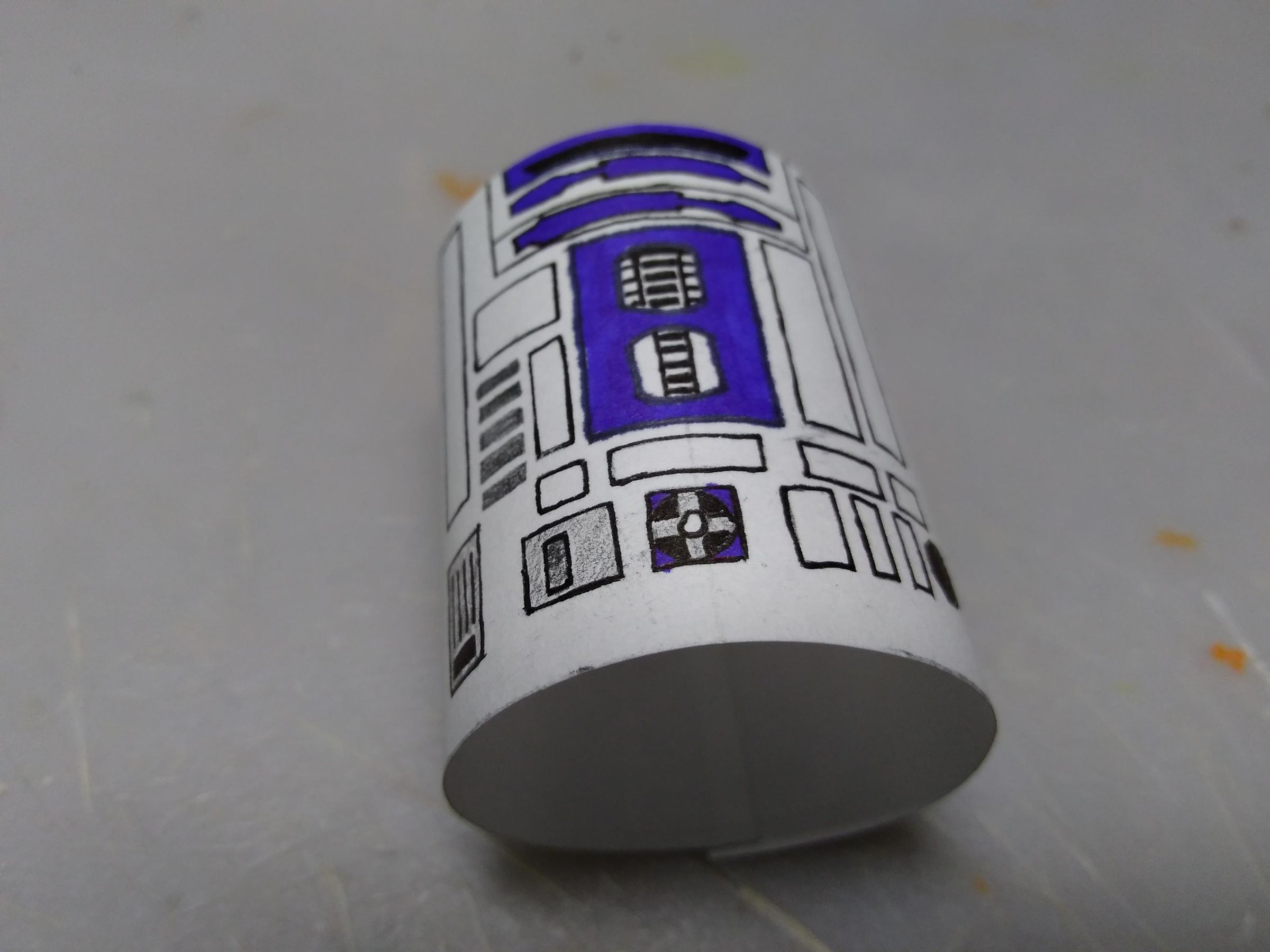 R2-D2 (Or Any Astro Droid) : 6 Steps - Instructables