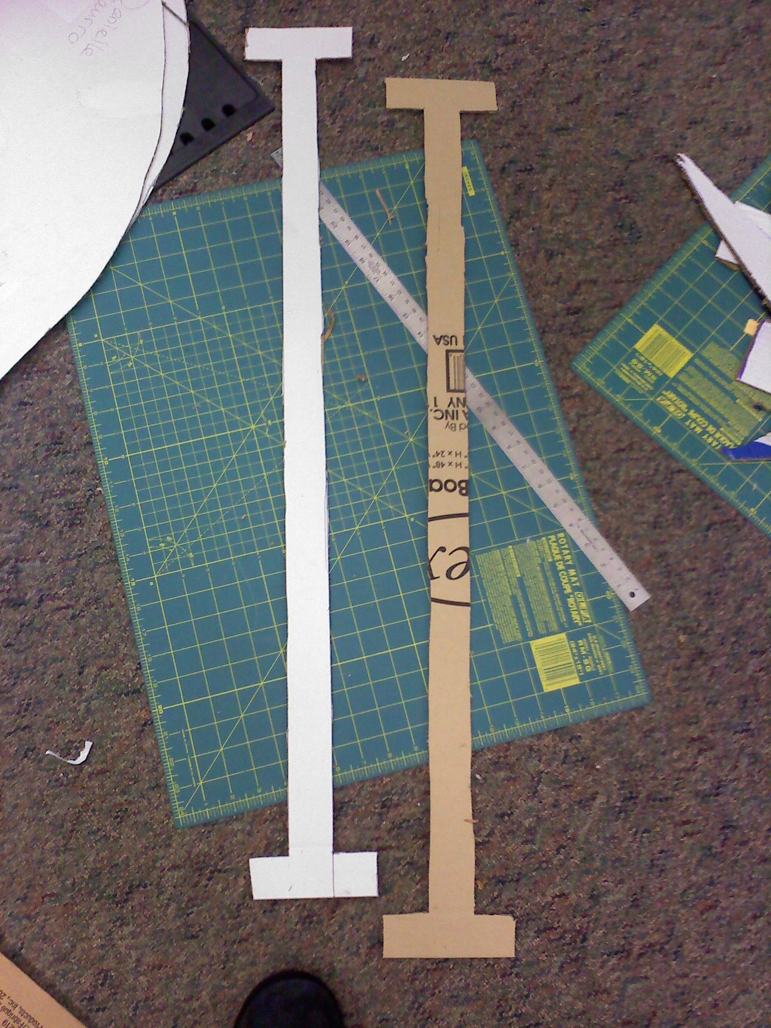 Cardboard "Dory" Costume From Finding Nemo : 8 Steps - Instructables