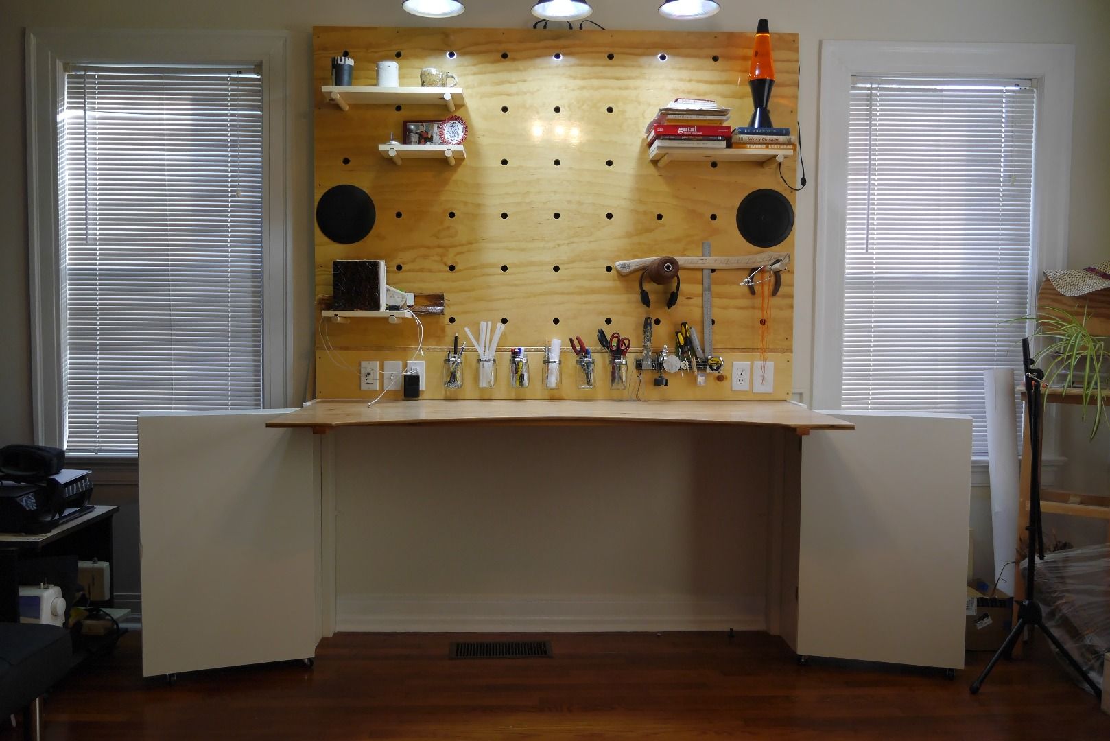 Transforming Workbench & Storage : 8 Steps (with Pictures) - Instructables