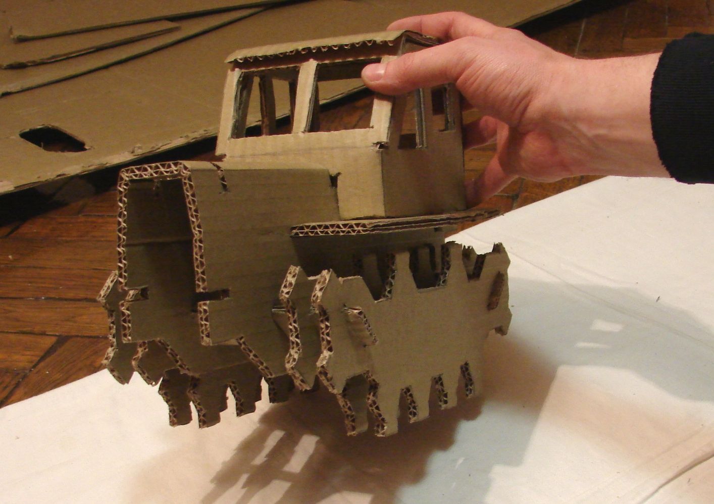 Tractor-cardboarder : 16 Steps (with Pictures) - Instructables