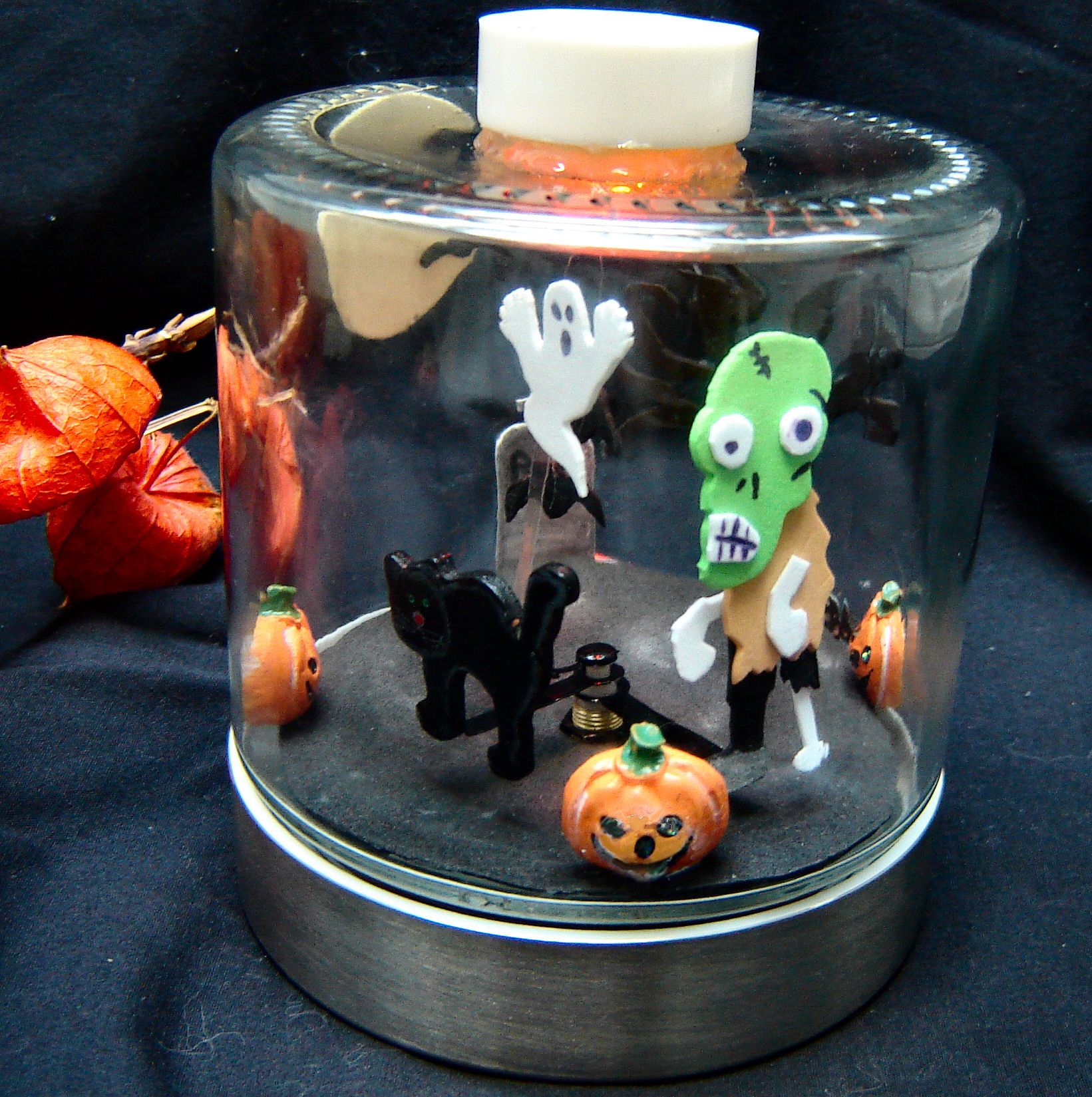 Halloween Diorama Clock : 9 Steps (with Pictures) - Instructables