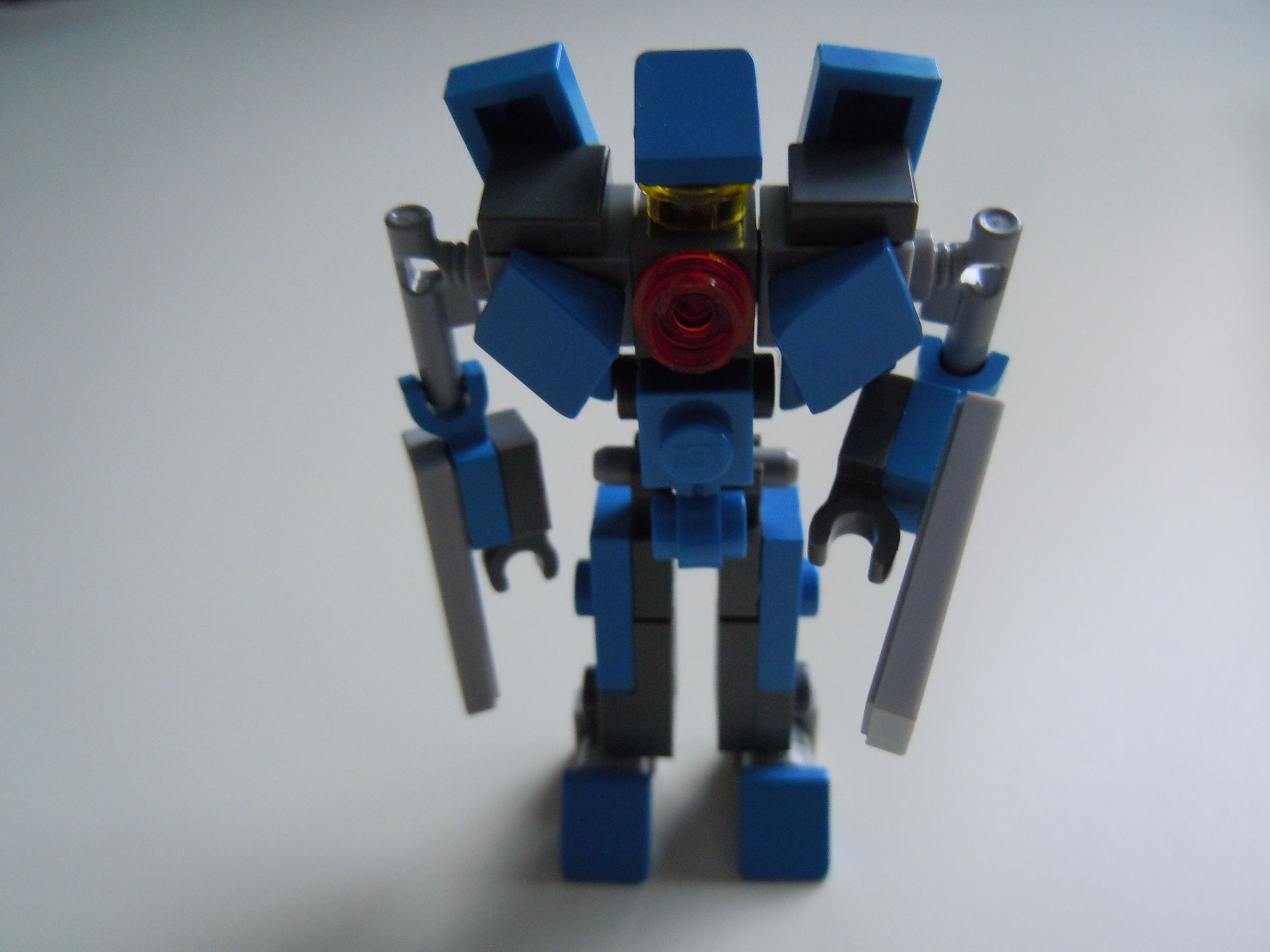 LEGO :: Pacific Rim: Gipsy Danger : 3 Steps - Instructables