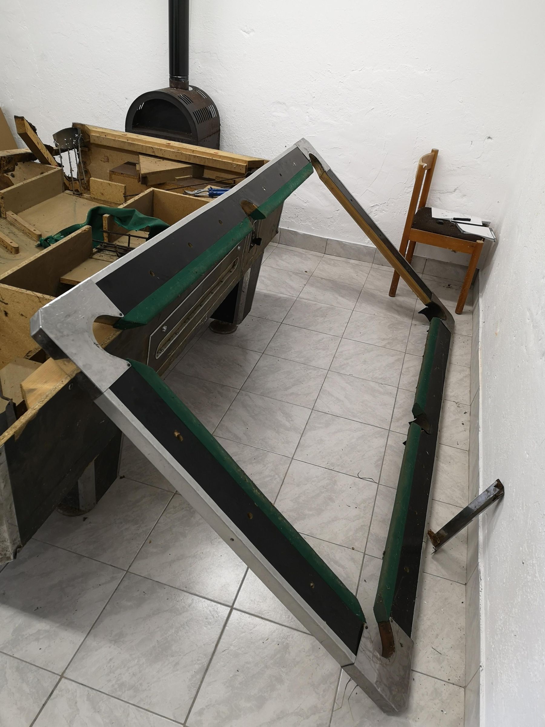 7 Foot Pool Table Restauration : 14 Steps (with Pictures) - Instructables