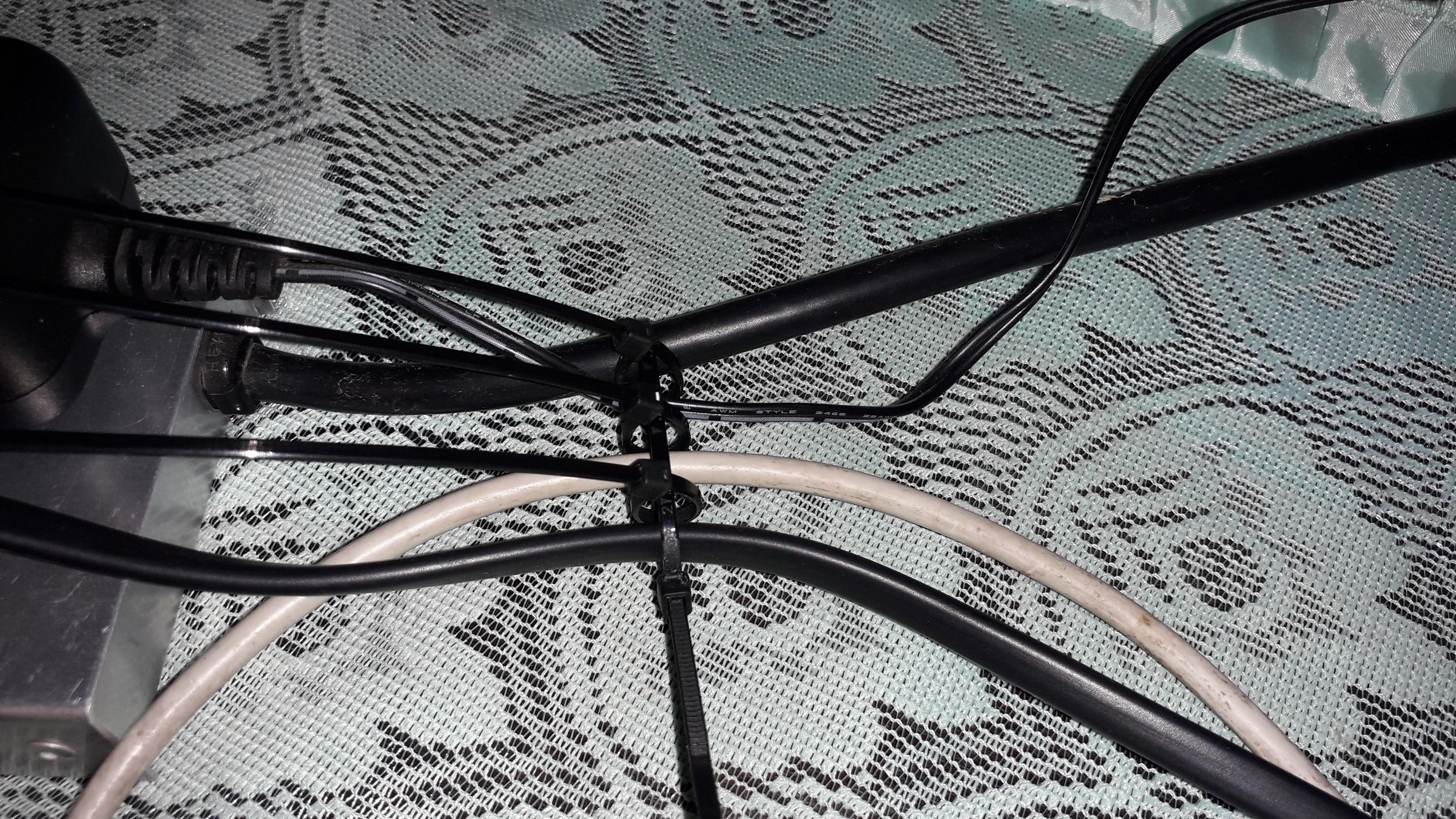 Zip Tie Cable Management : 8 Steps - Instructables