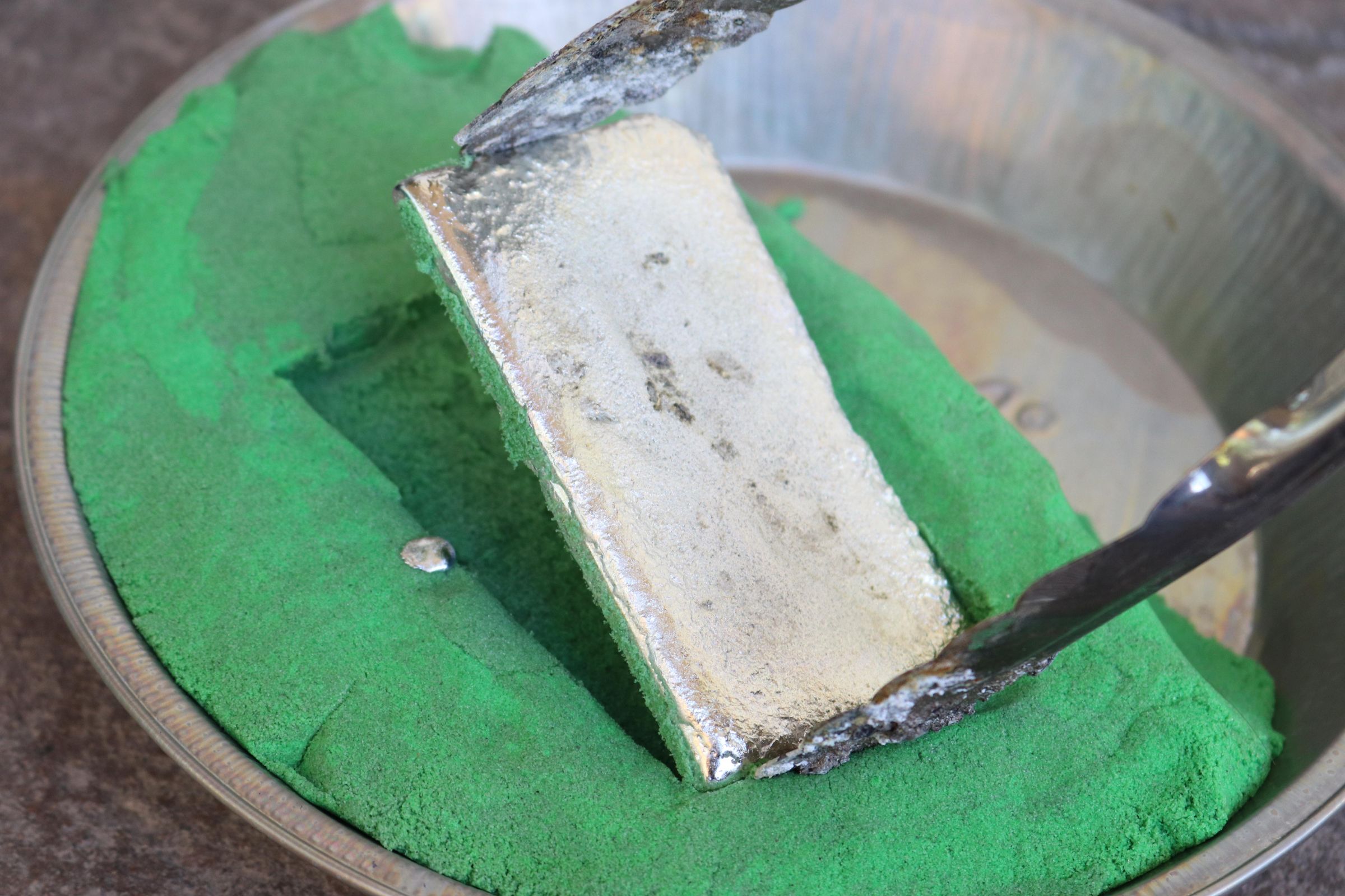 Mandalorian Beskar - Kinetic Sand Casting : 7 Steps (with Pictures ...