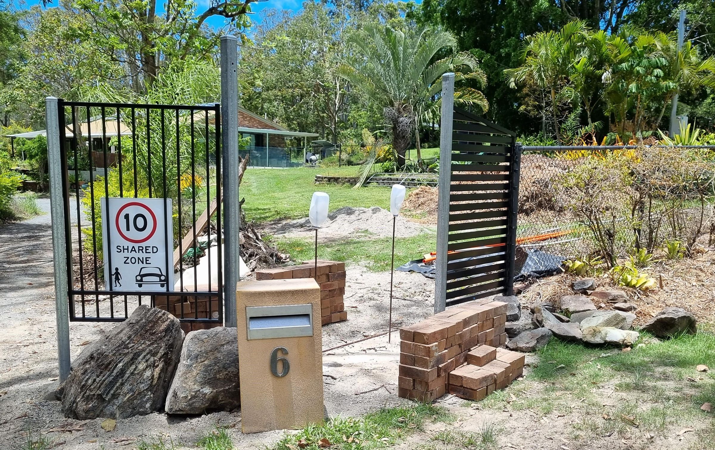 A Mackay's Mailbox : 10 Steps (with Pictures) - Instructables