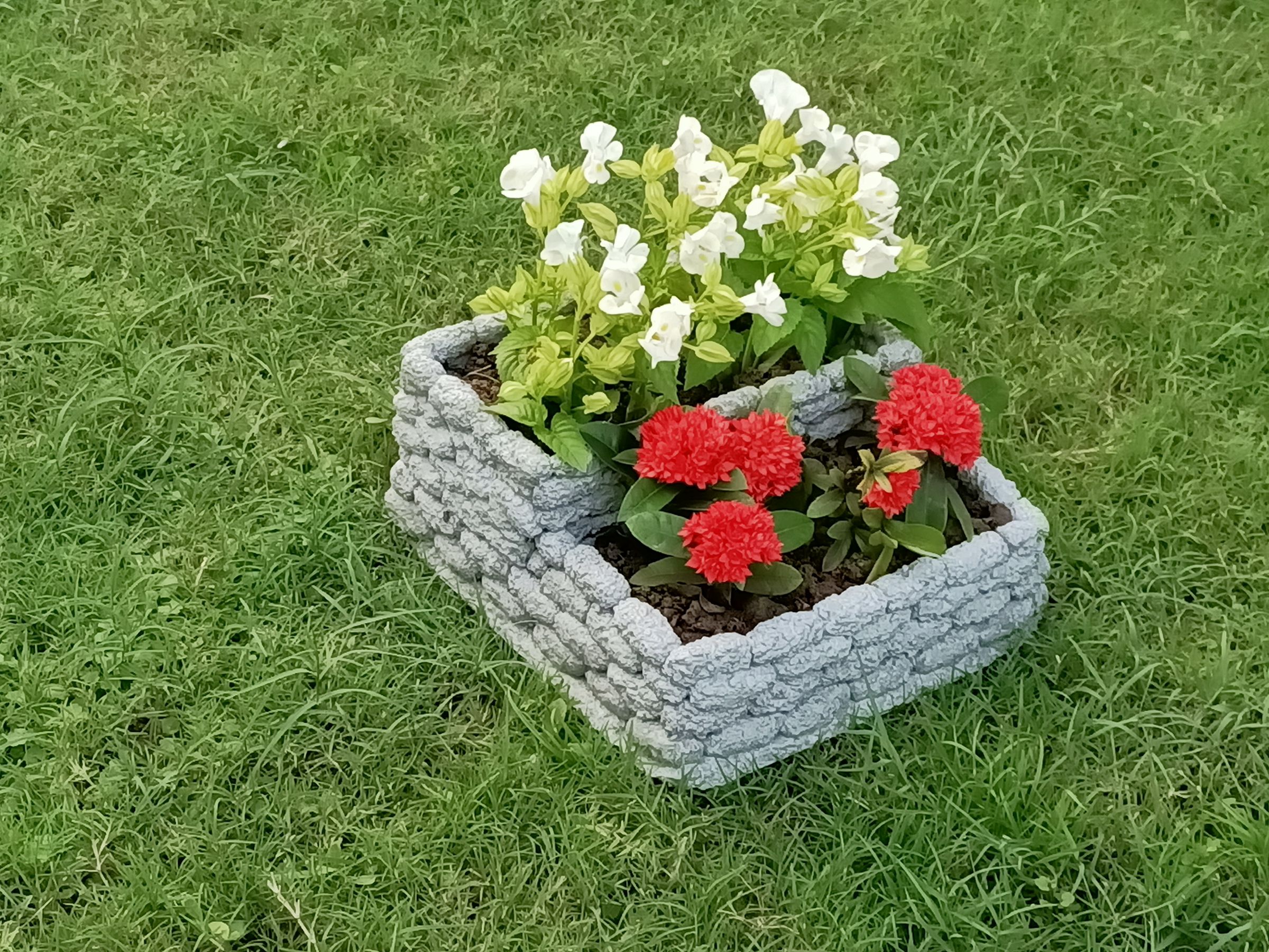 DIY Textured Cement-Styrofoam Planter : 12 Steps (with Pictures ...