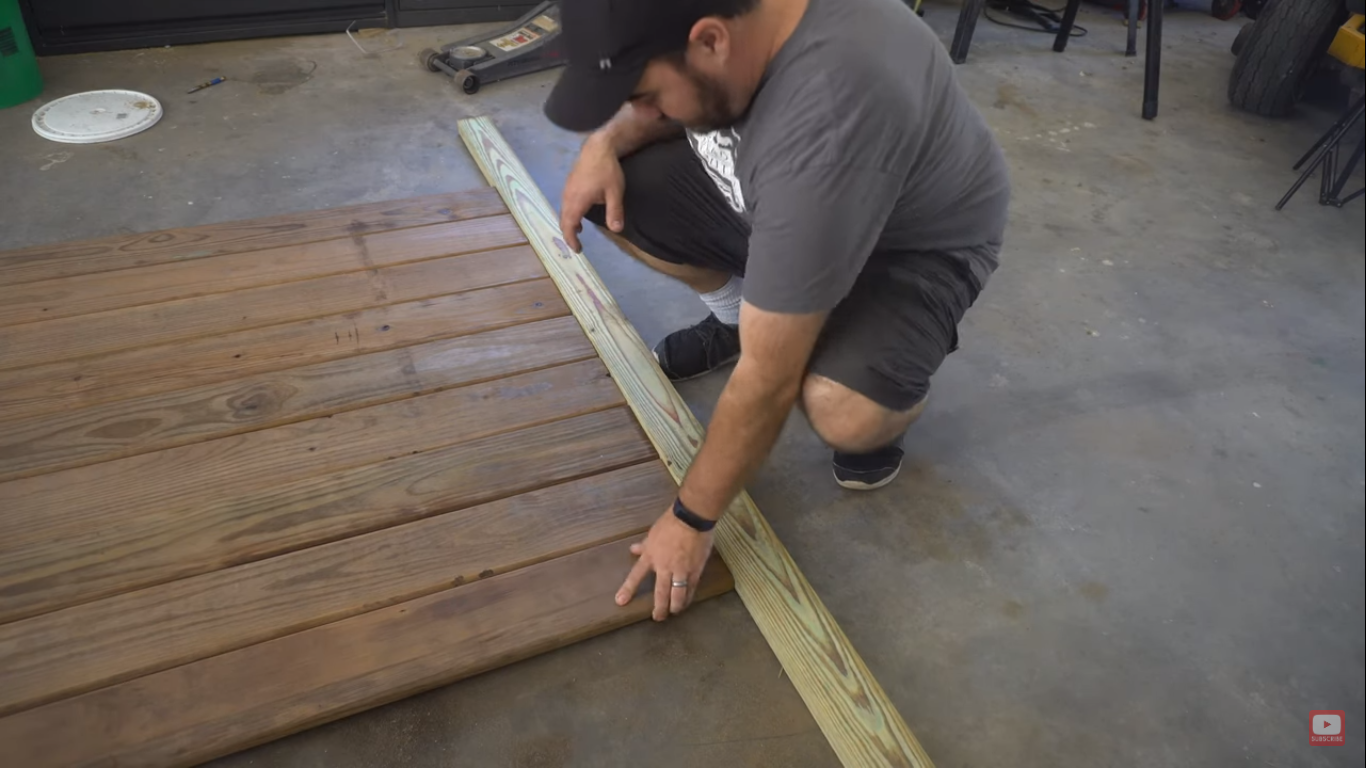 How to Up-cycle a Broken Patio Table Into an Awesome Farm Style Wood ...