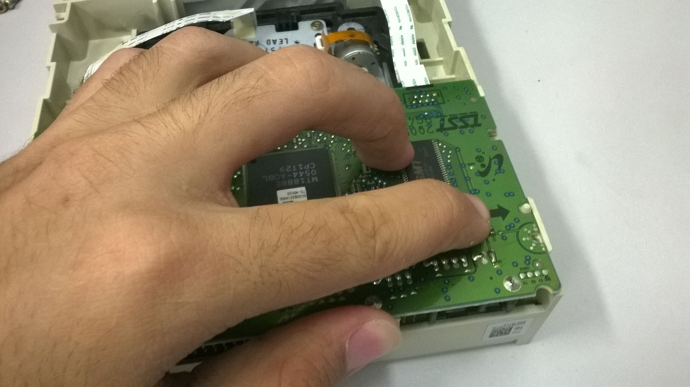 Disassembling a CD/DVD Reader and Reusing Its Parts : 12 Steps (with ...