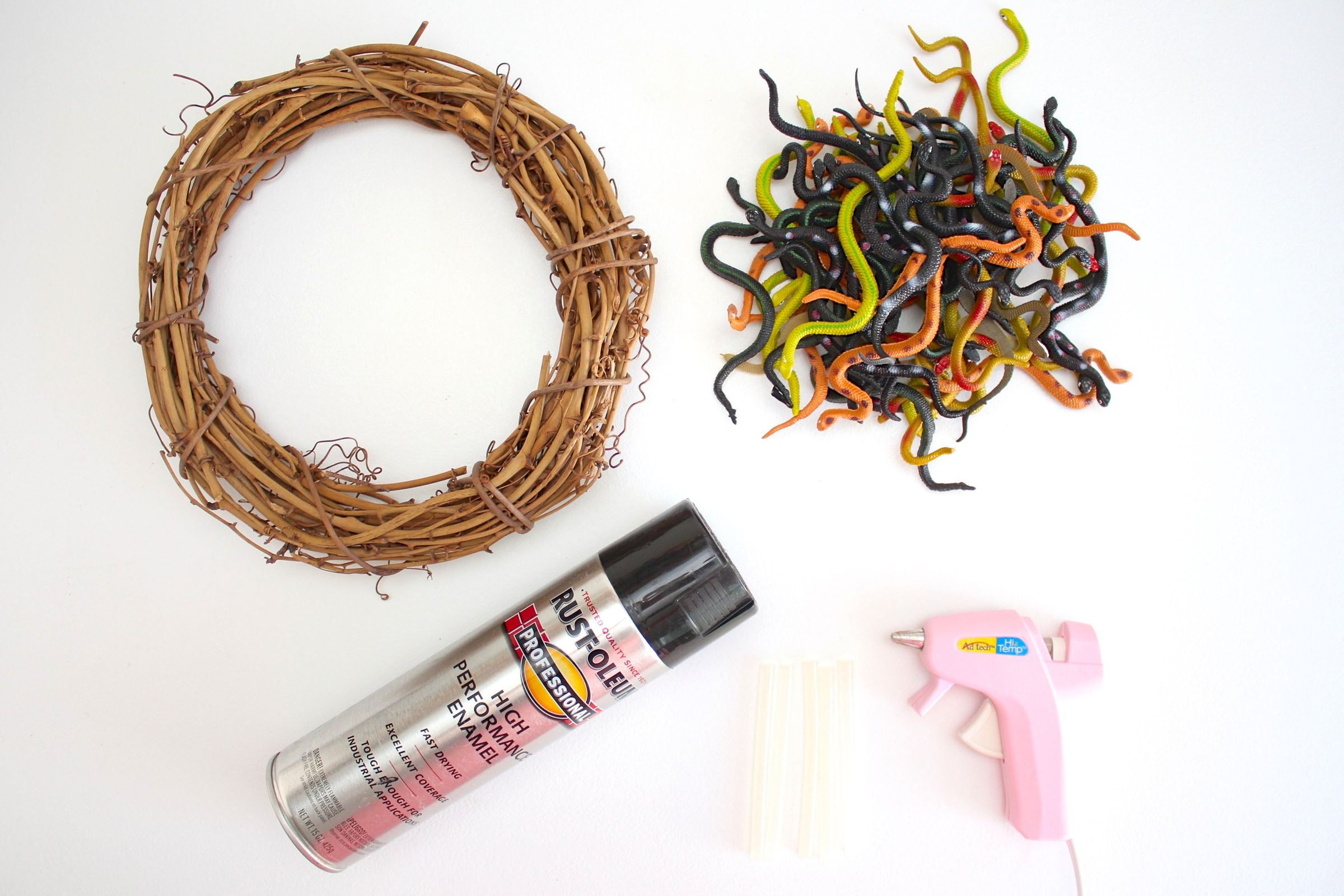 Snake Wreath : 3 Steps (with Pictures) - Instructables