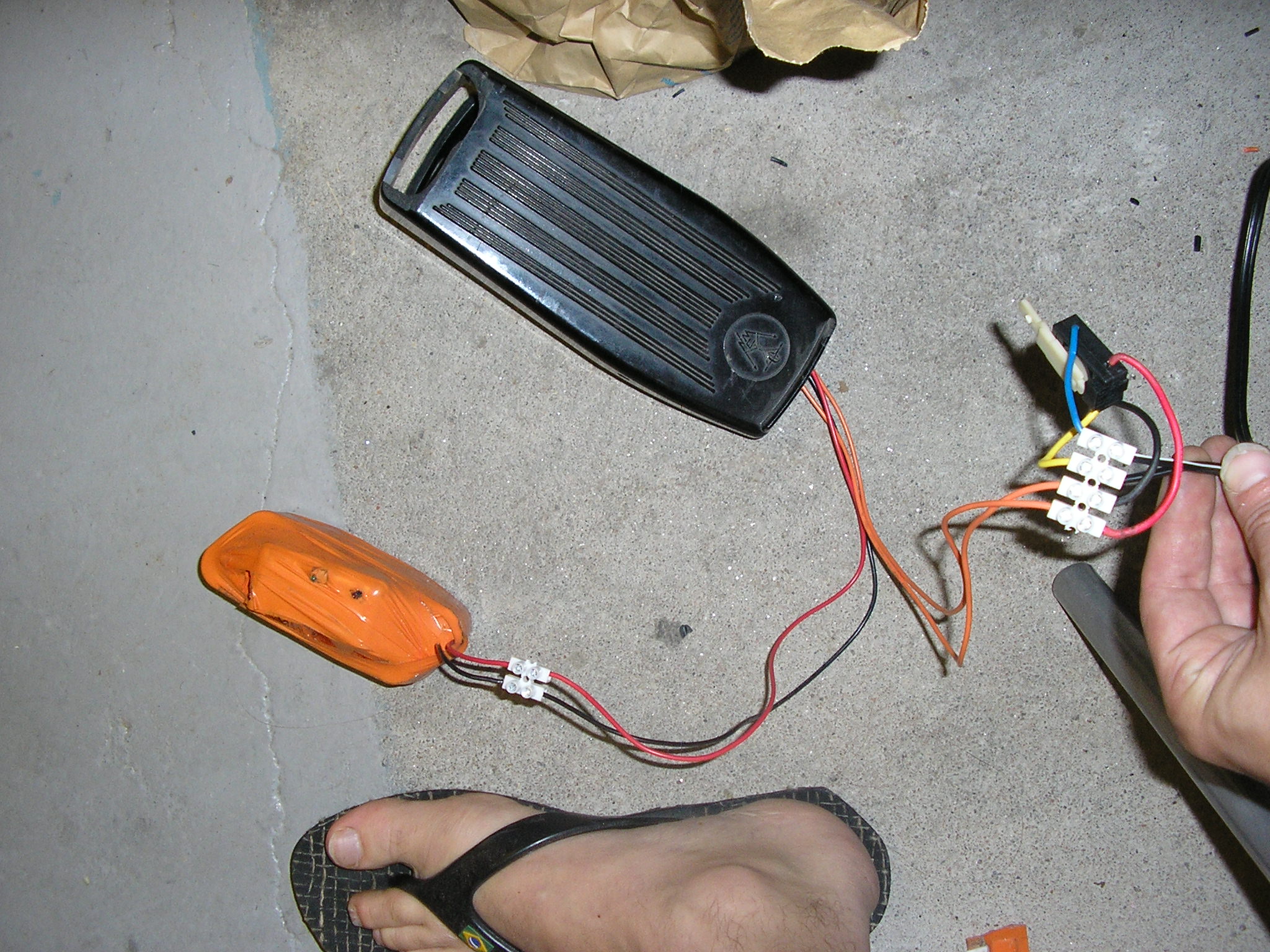 Footpedal Speedcontroller : 6 Steps - Instructables