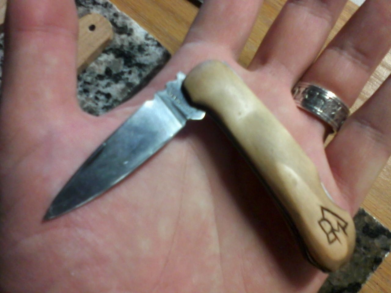 Custom Knife Scales - Instructables
