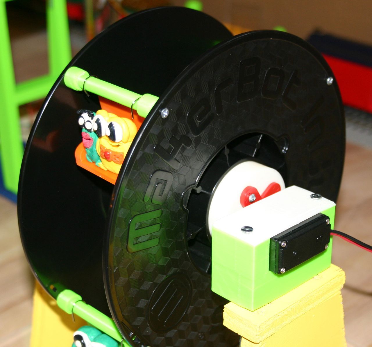 MakerBot Spool Ferris Wheel : 12 Steps (with Pictures) - Instructables