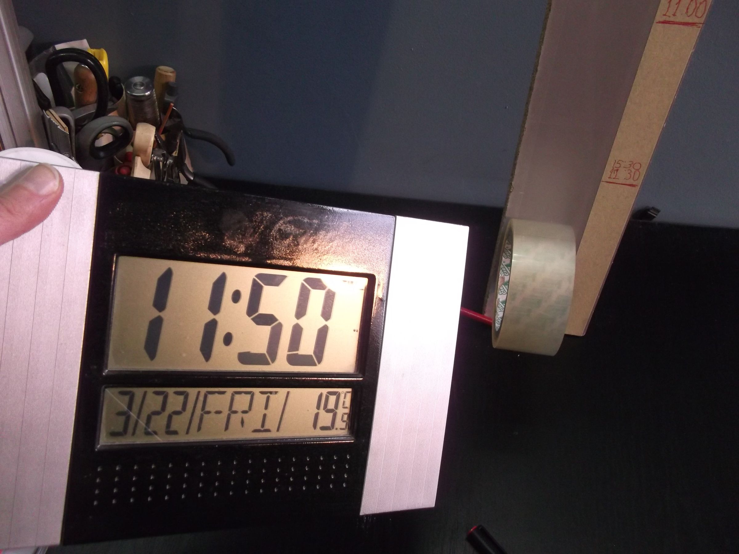 Scotch Tape Clock : 10 Steps - Instructables