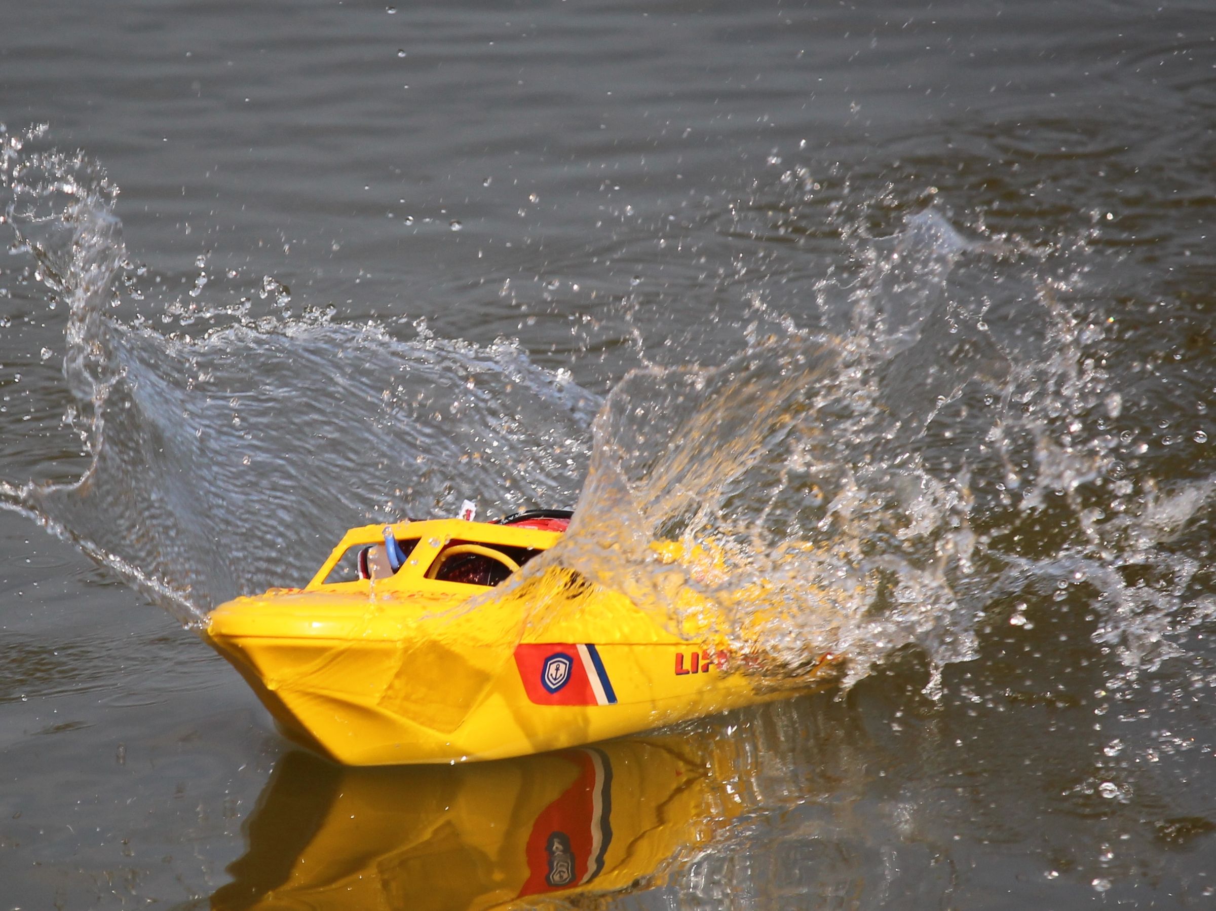 Playmobil Converted RC JetBoat : 4 Steps (with Pictures) - Instructables