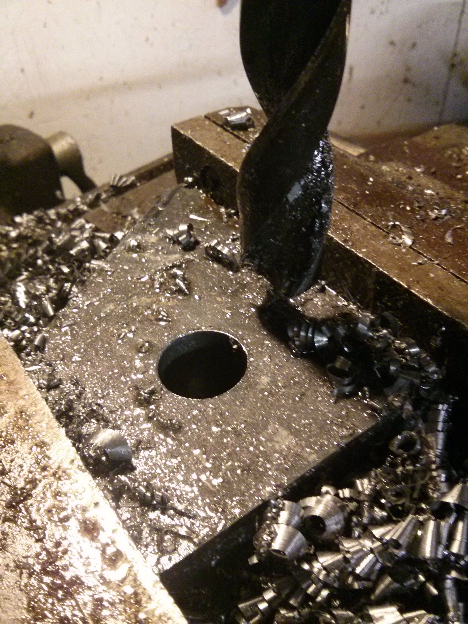 Tractor Bucket Attachment Point (Let's Lift Heavy Stuff!) : 8 Steps ...