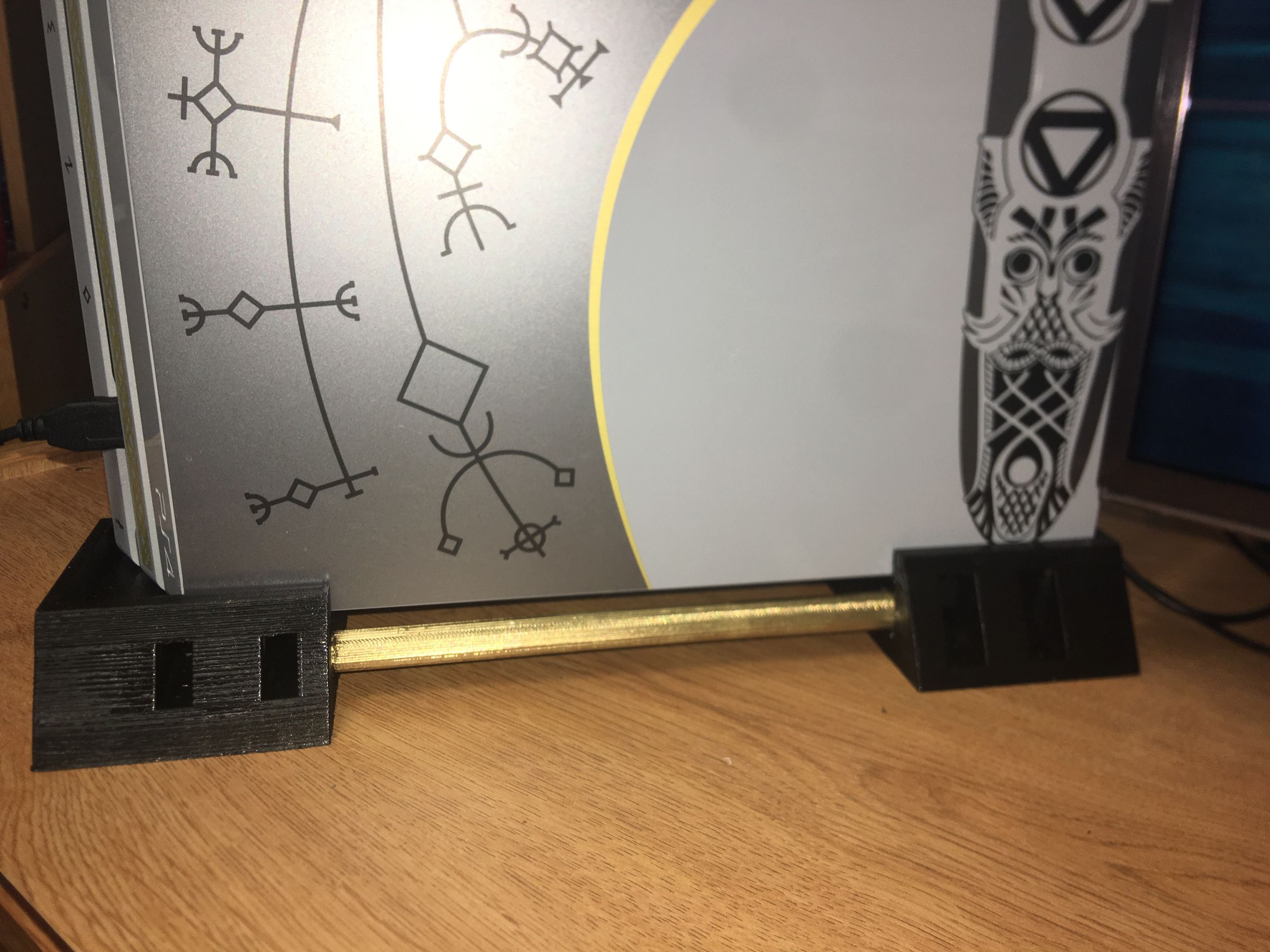 PS4 Pro Vertical Stand : 4 Steps - Instructables