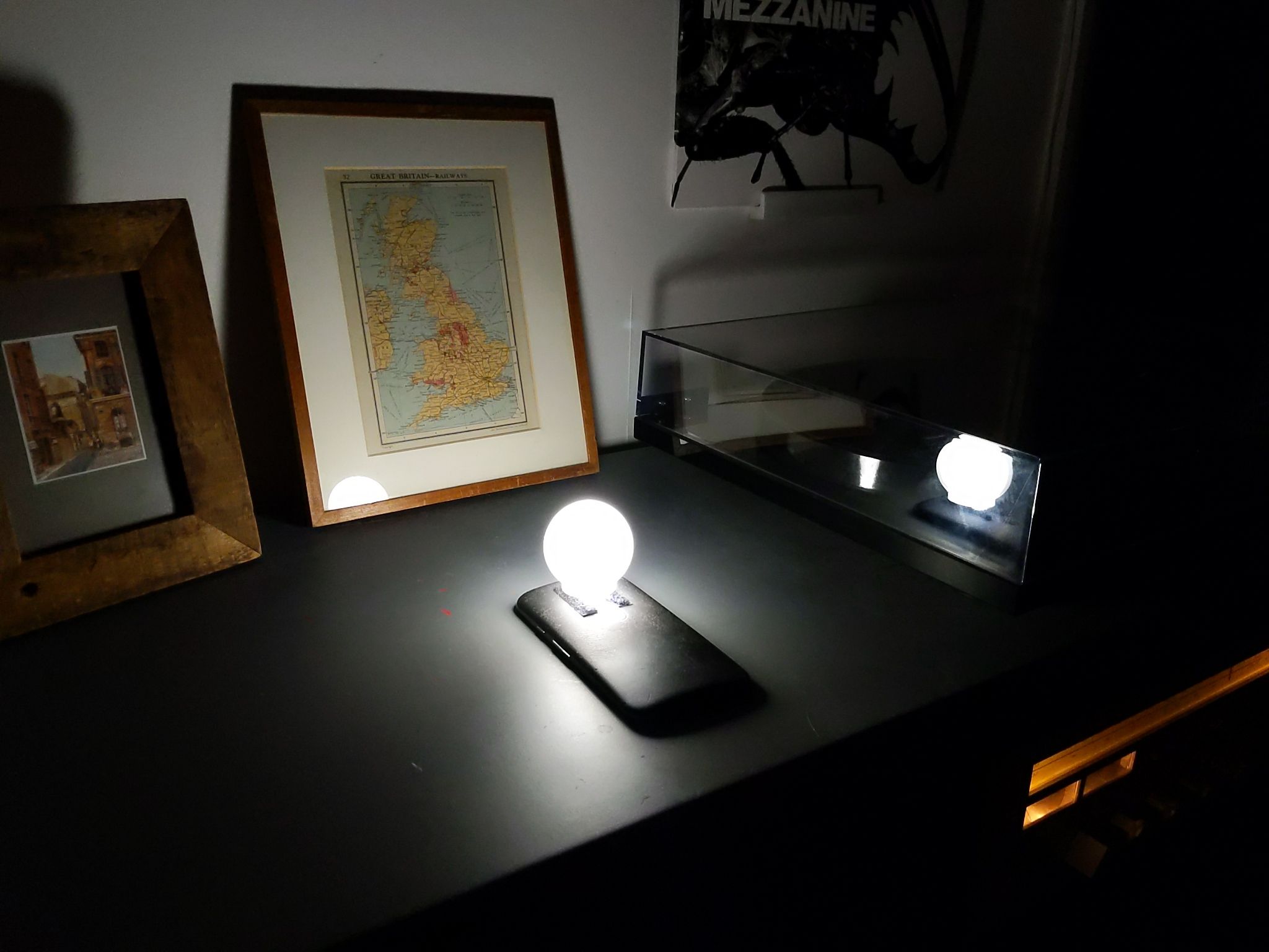 Turn Your Phone Into a Lamp With a 3D Printed Bulb : 3 Steps (with ...