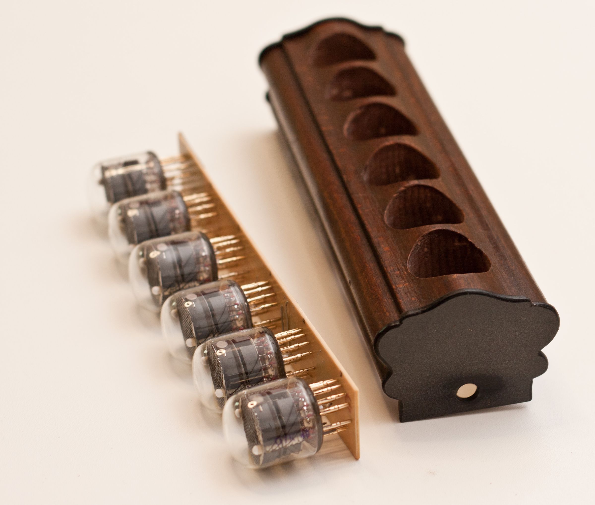 Vintage Style Nixie Wall Clock : 21 Steps (with Pictures) - Instructables